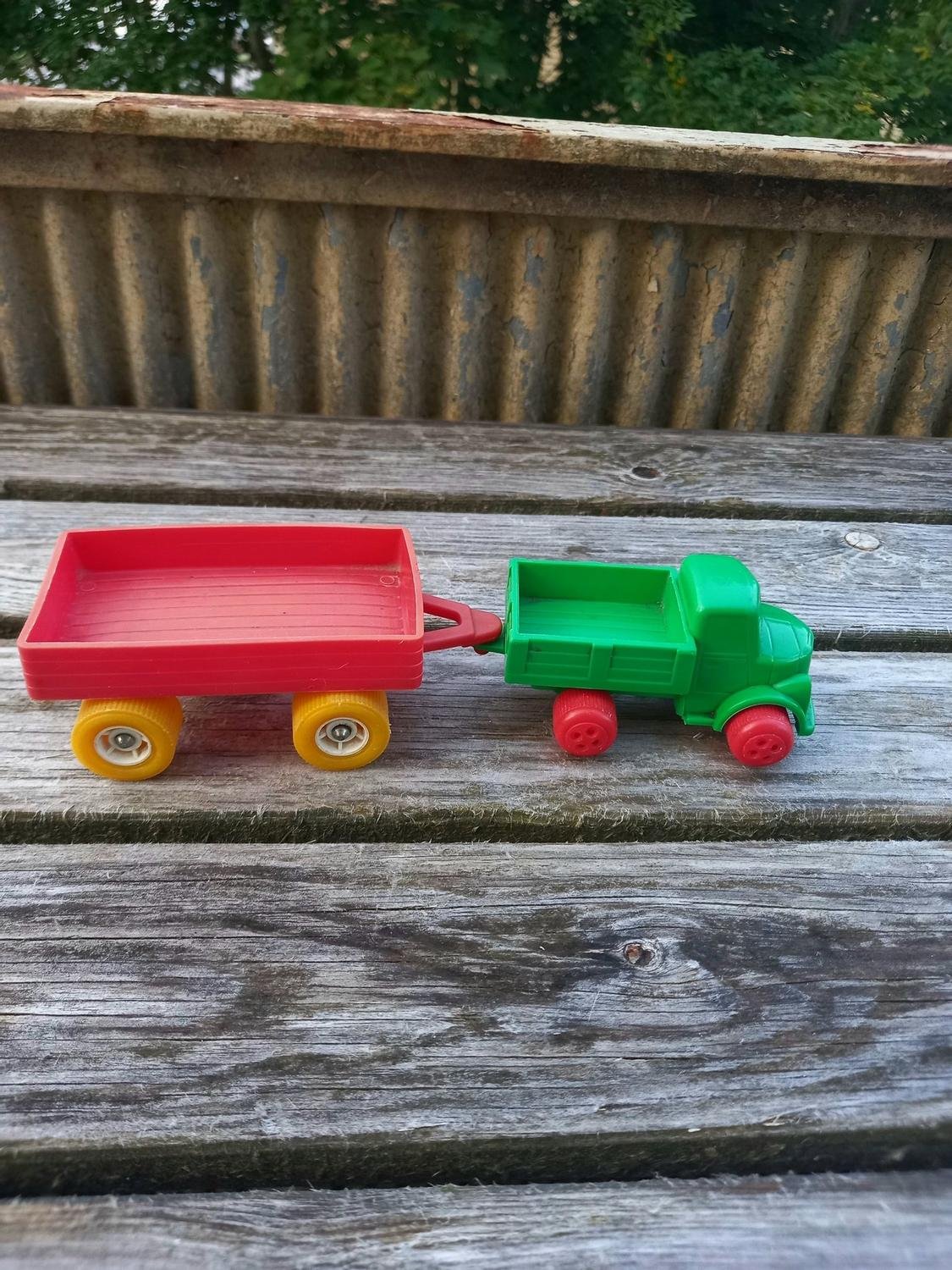 Vintage Retro Viking Plast tvådelad bil med släp | Köp på Tradera ...