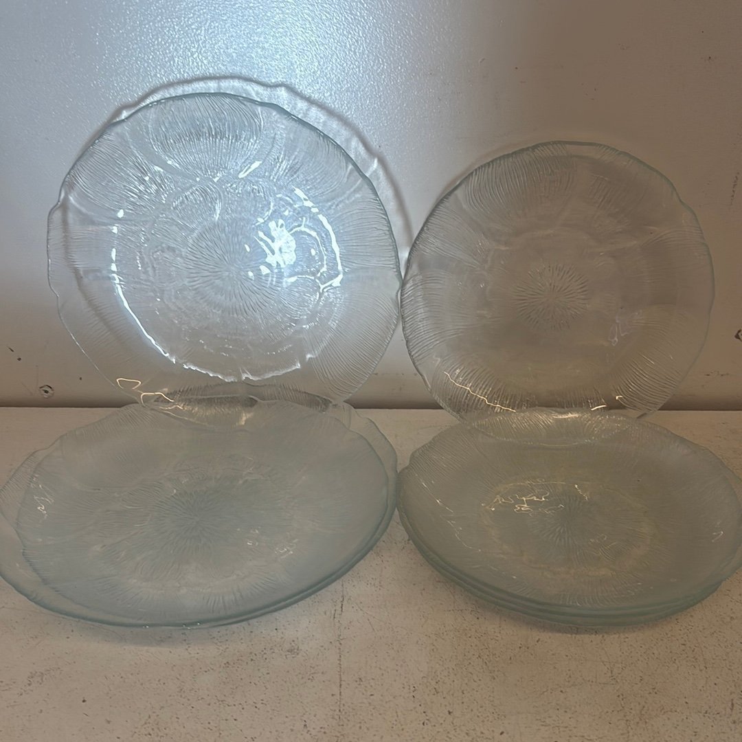 Klassiska äldre Glastallrikar och assietter 7st.. | Köp på Tradera ...