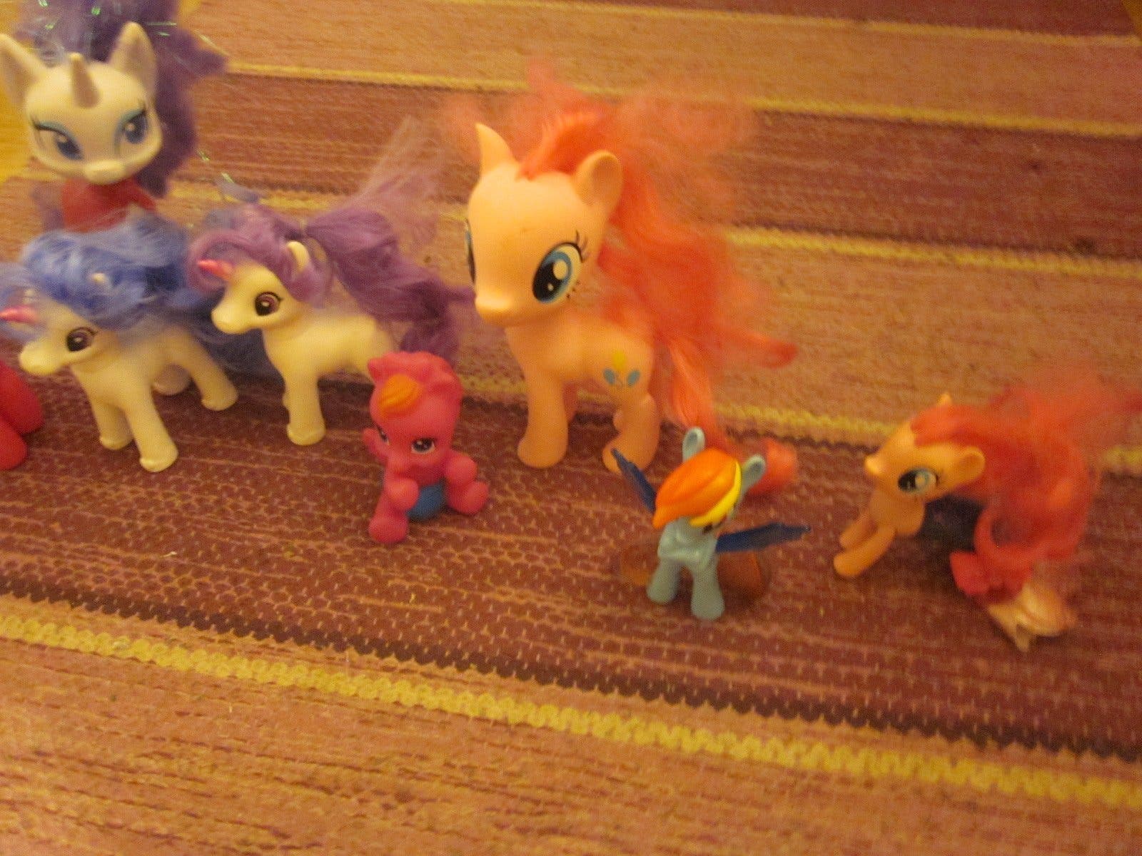 Se produkter som liknar My Little Pony Figurer - 9 st.. på Tradera ...