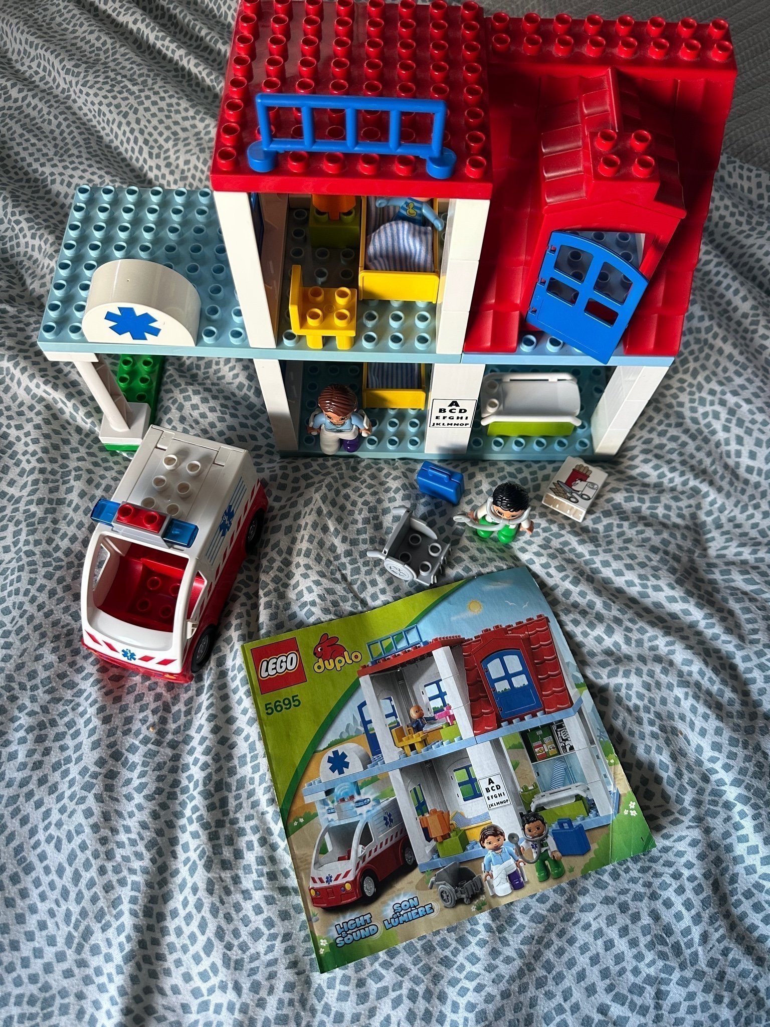 LEGO Duplo Sjukhus 5695 Medicinsk klinik 2011 b.. | Köp på Tradera ...