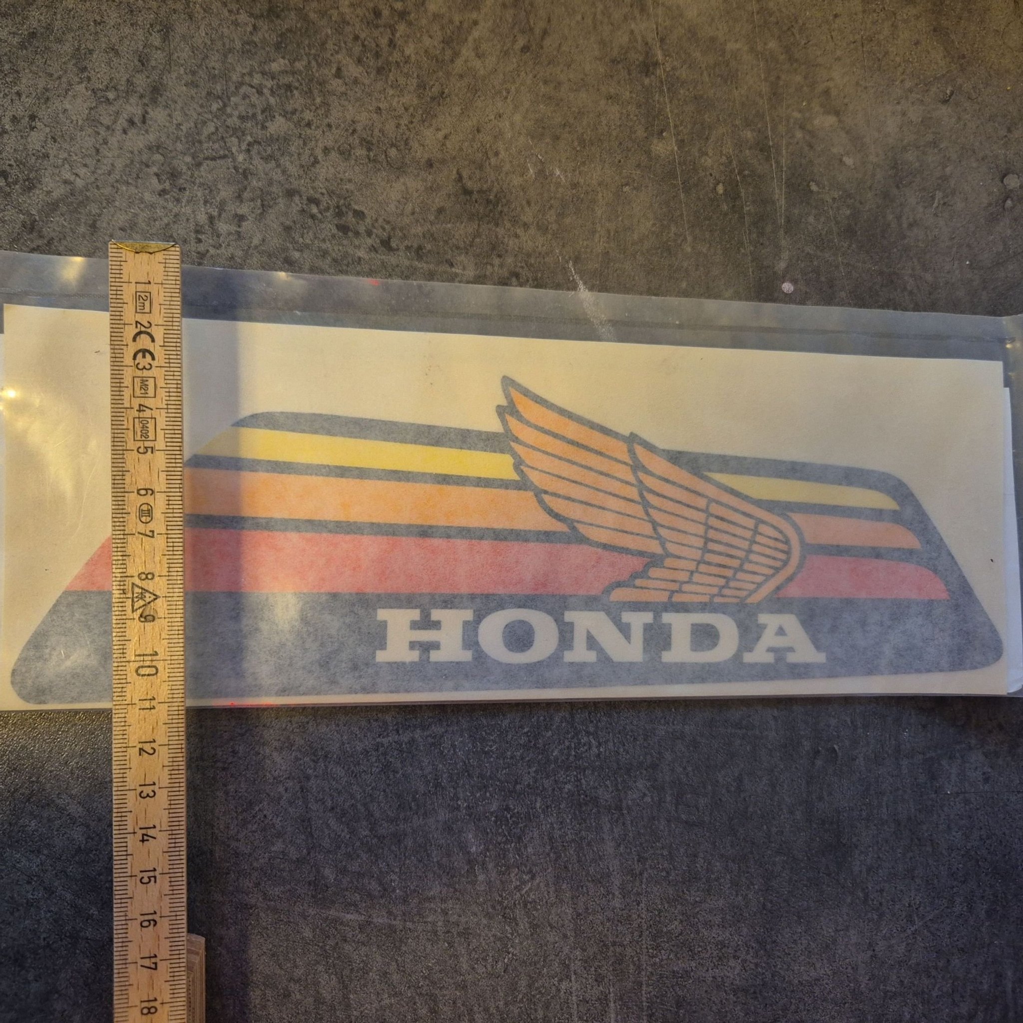 Honda Monkey Z50 – Original Tankdekaler (2 st) .. | Köp på Tradera ...