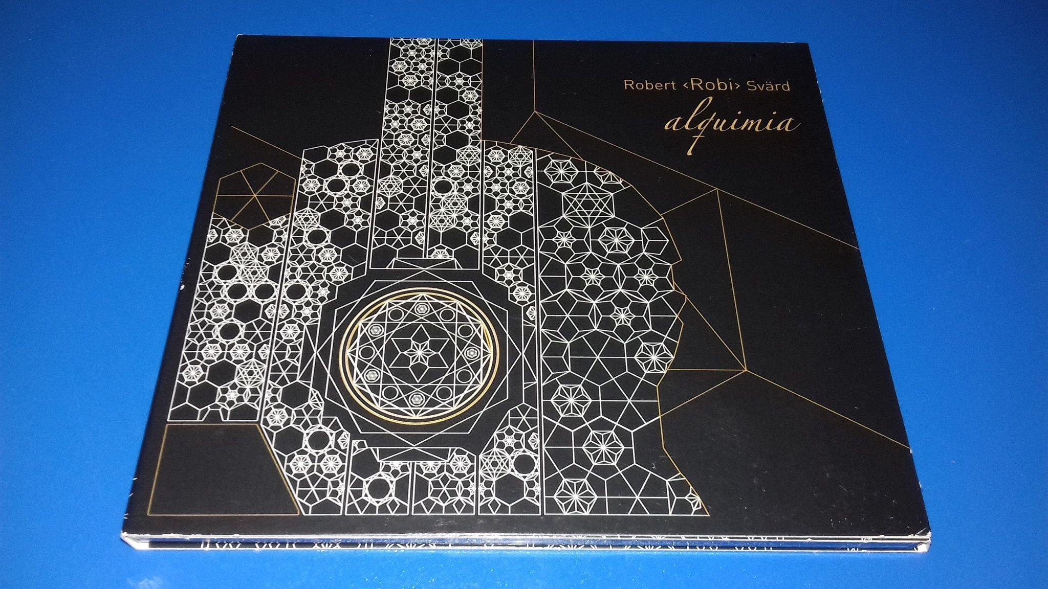 Se produkter som liknar ROBERT ROBI SVÄRD - alquimia .. på Tradera ...
