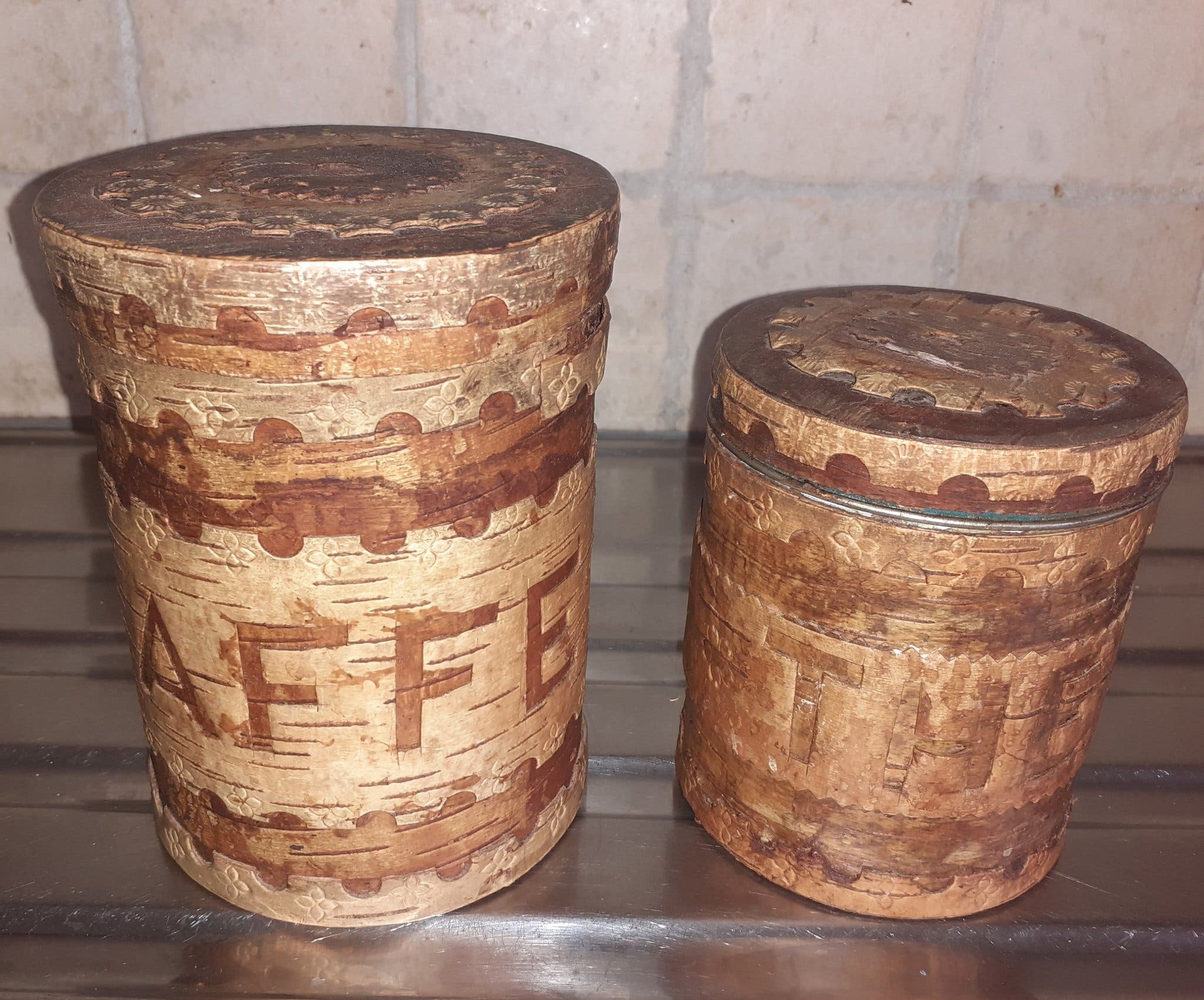 Se produkter som liknar Kaffeburk och Teburk i näver,.. på Tradera ...