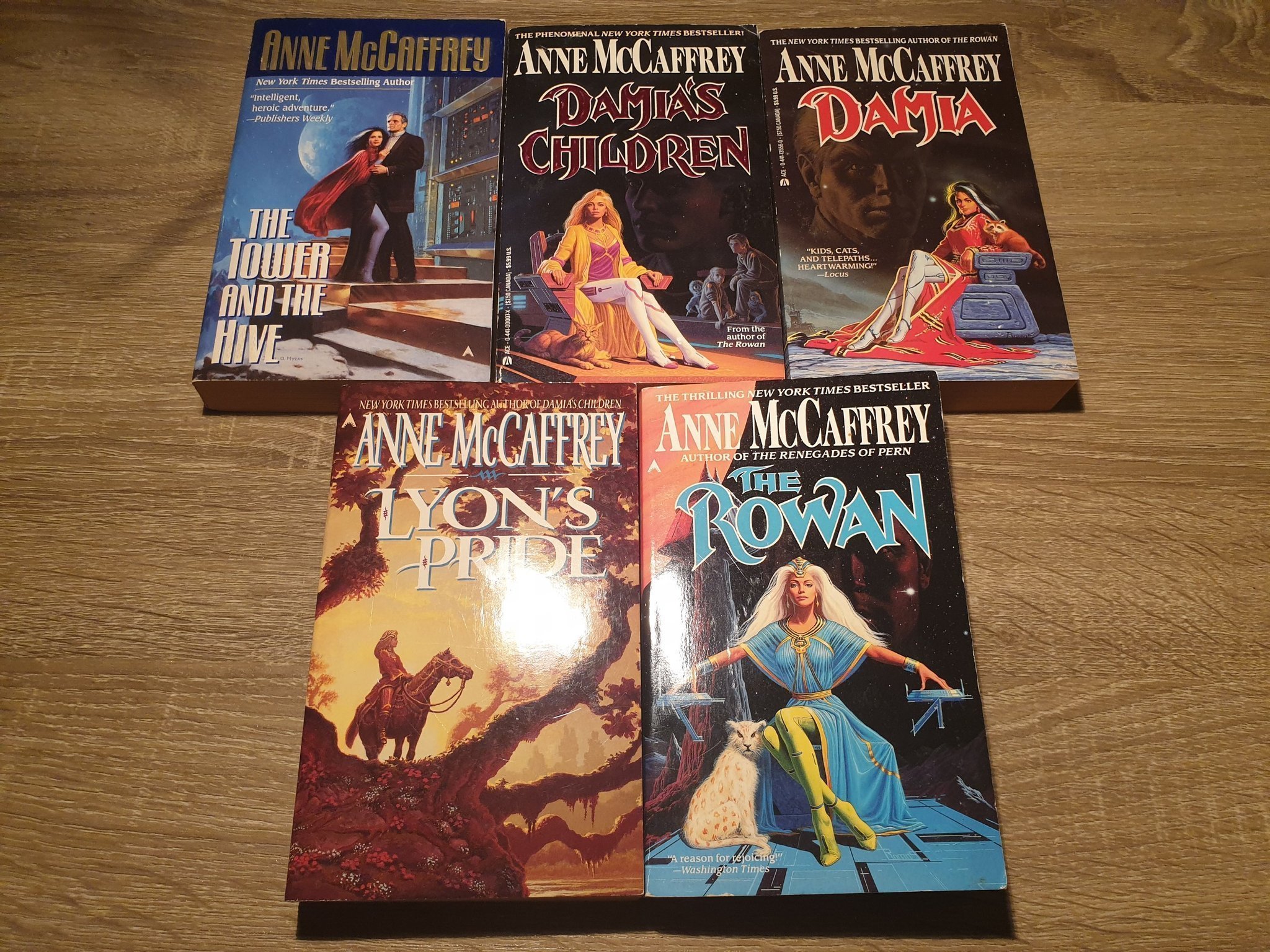Anne McCaffrey - Tower and the Hive, Damia, Dam.. | Köp på Tradera ...