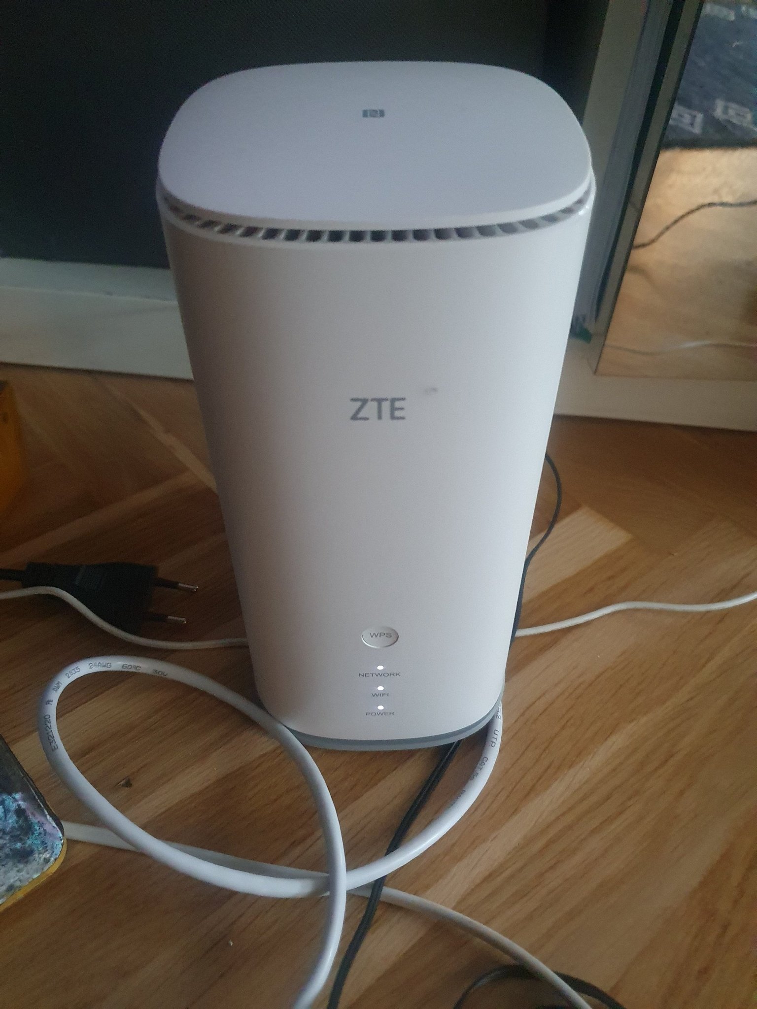Se produkter som liknar ZTE MC888 Pro 5G Router tele2 på Tradera ...