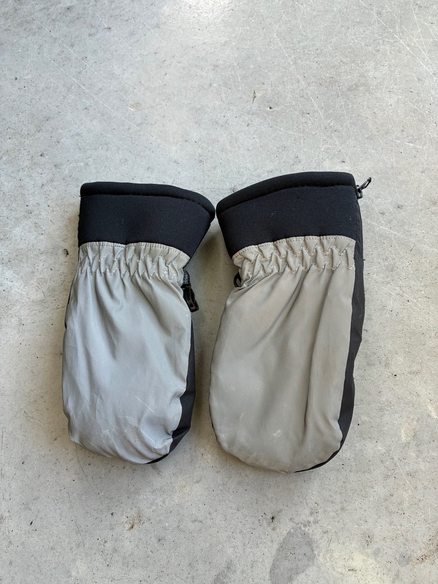 Se produkter som liknar Tumvantar, barn, reflex, ca: .. på Tradera ...