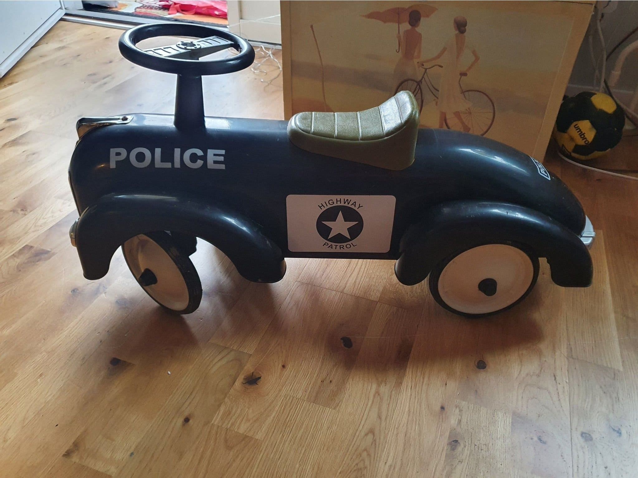 Se produkter som liknar Gå Polisbil leksak på Tradera (656309427)