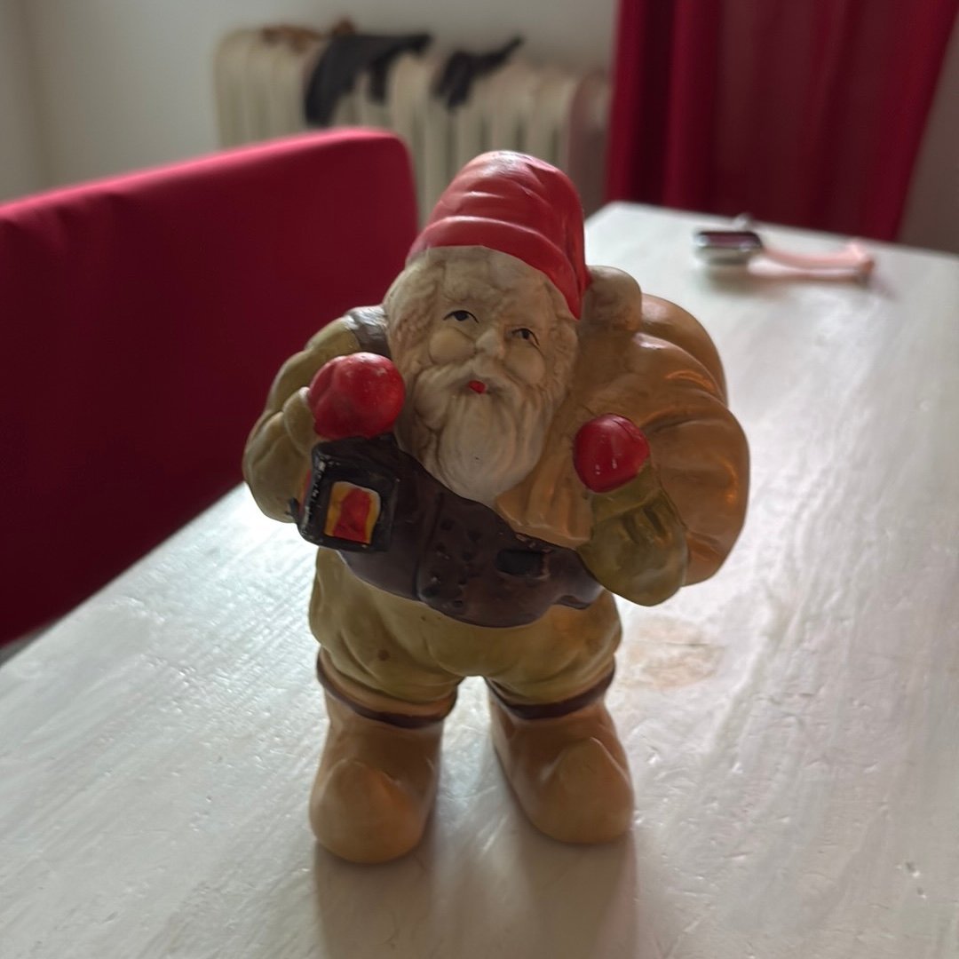 Se produkter som liknar Liten Tomte med säck och lykt.. på Tradera ...