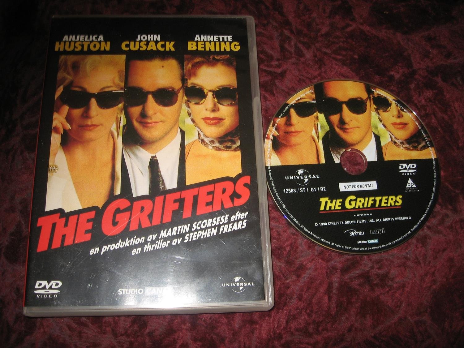 THE GRIFTERS (ANJELICA HUSTON,JOH.. | Köp från ghost 64 på Tradera ...