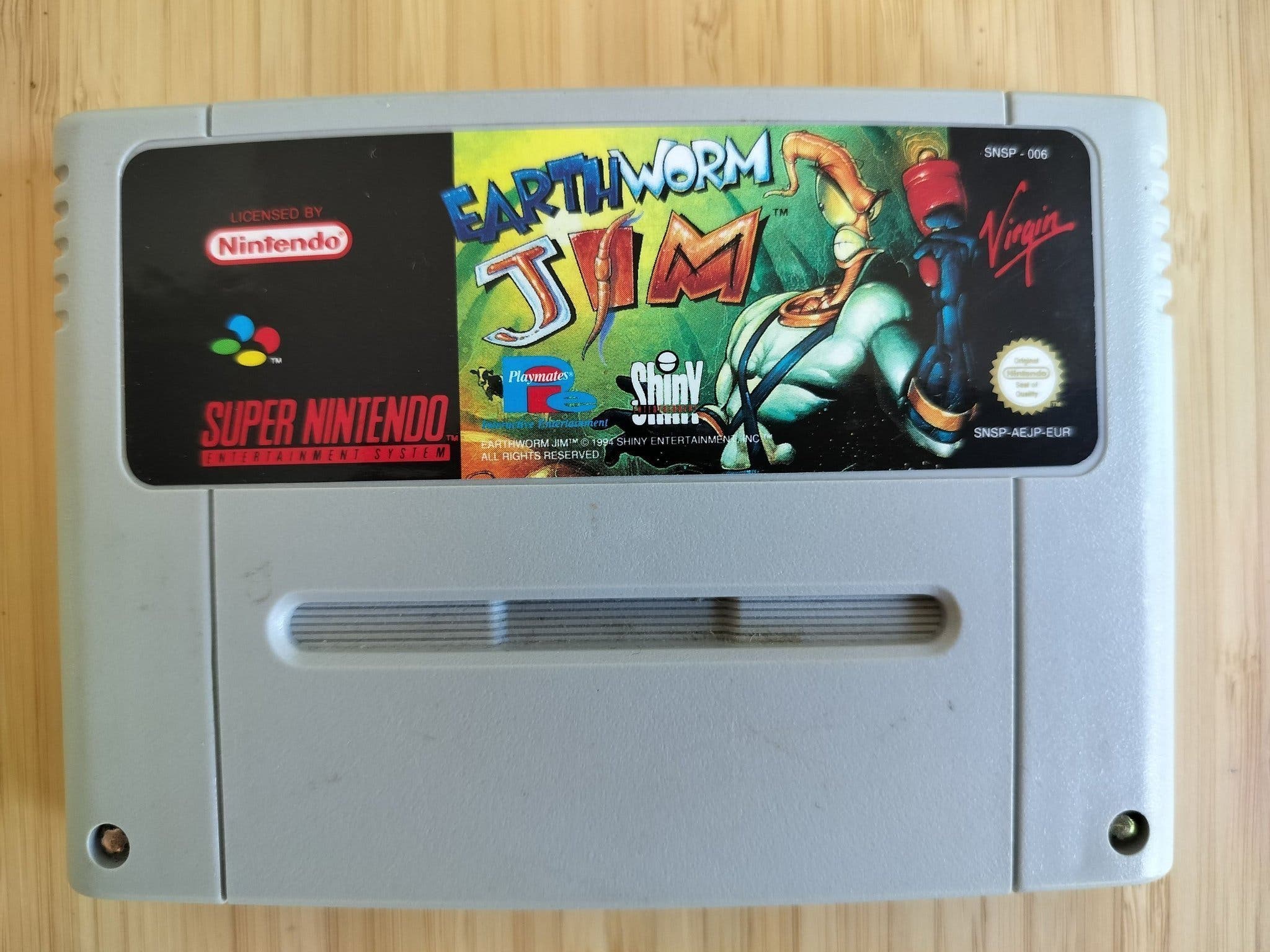 Se produkter som liknar Earthworm Jim - SNES på Tradera (698185096)