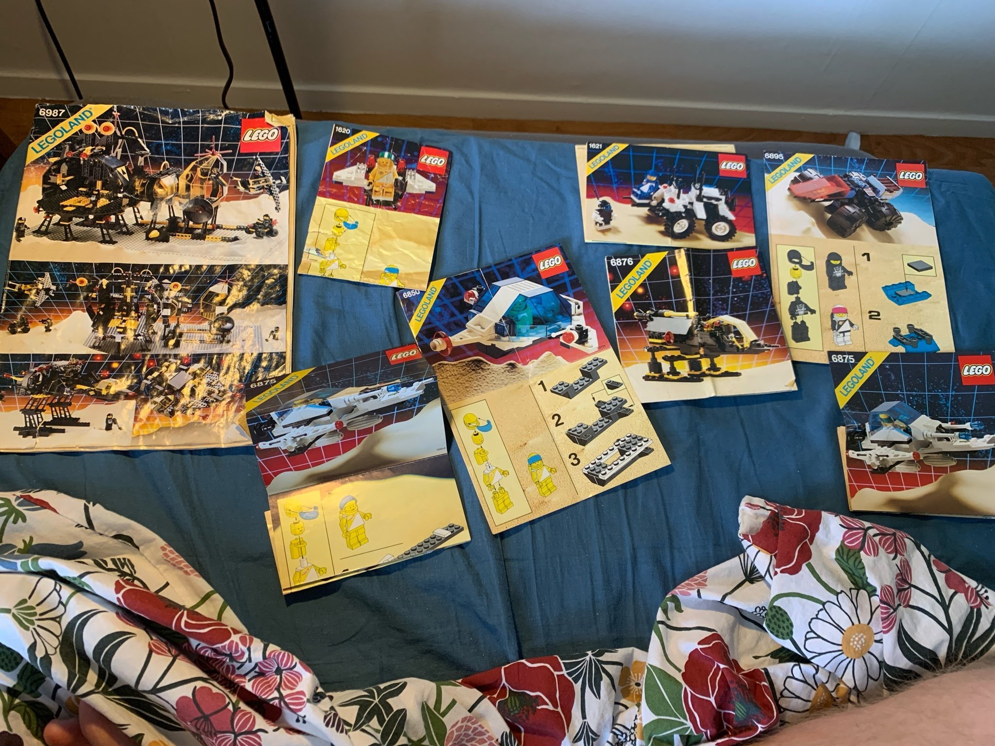 Se produkter som liknar LEGO rymd instruktioner manua.. på Tradera ...