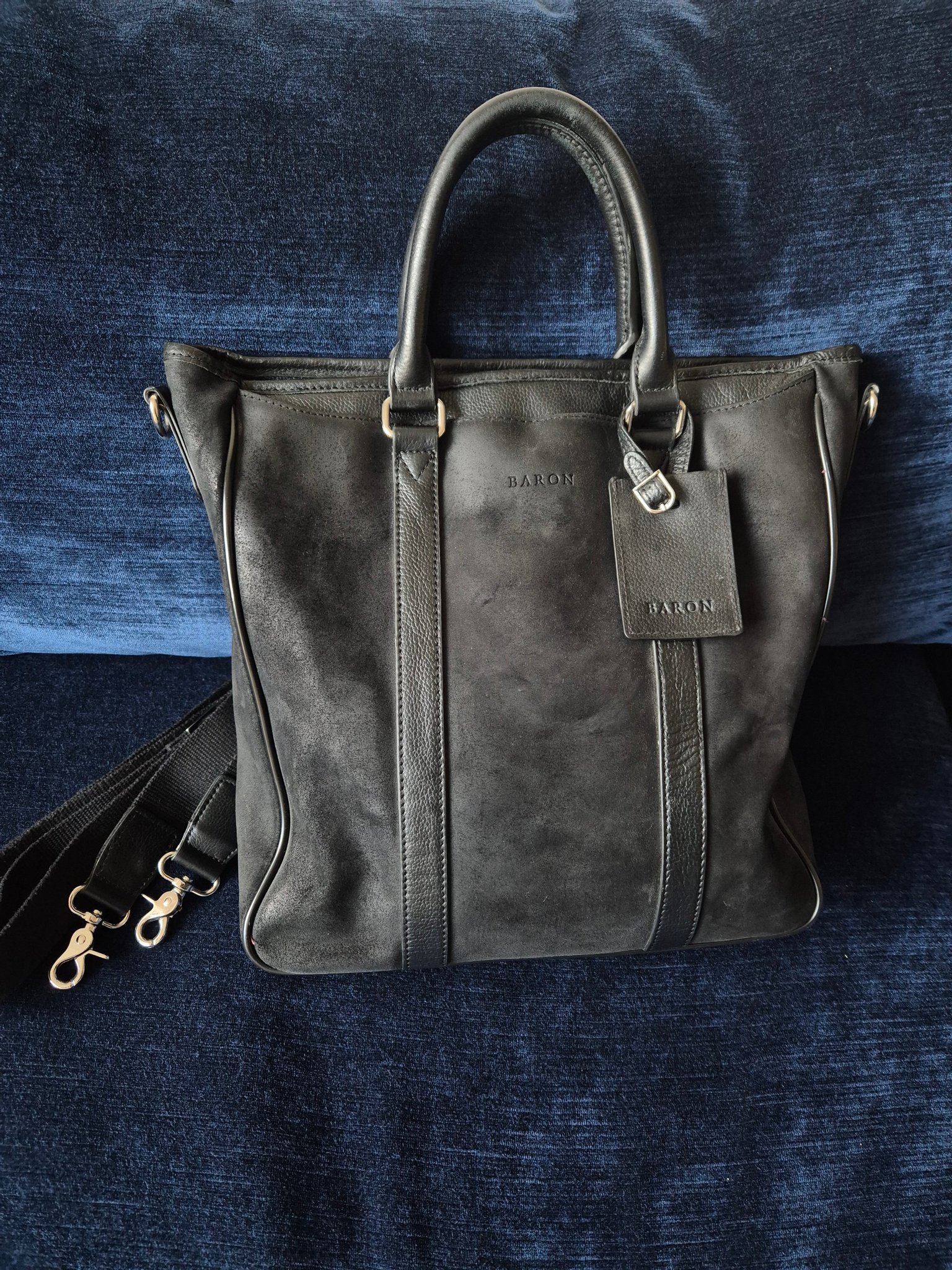 Se produkter som liknar Baron Tote bag datorväska But.. på Tradera ...