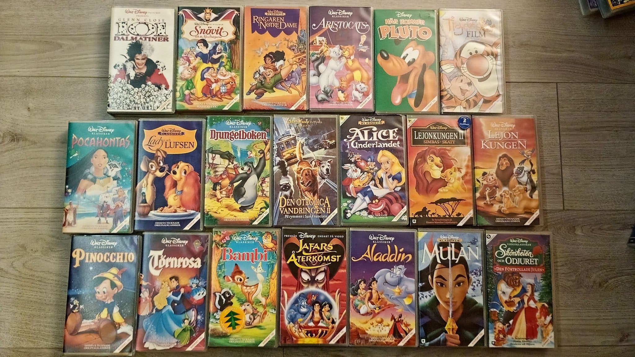 Se produkter som liknar Walt Disney Klassiker VHS Sam.. på Tradera ...