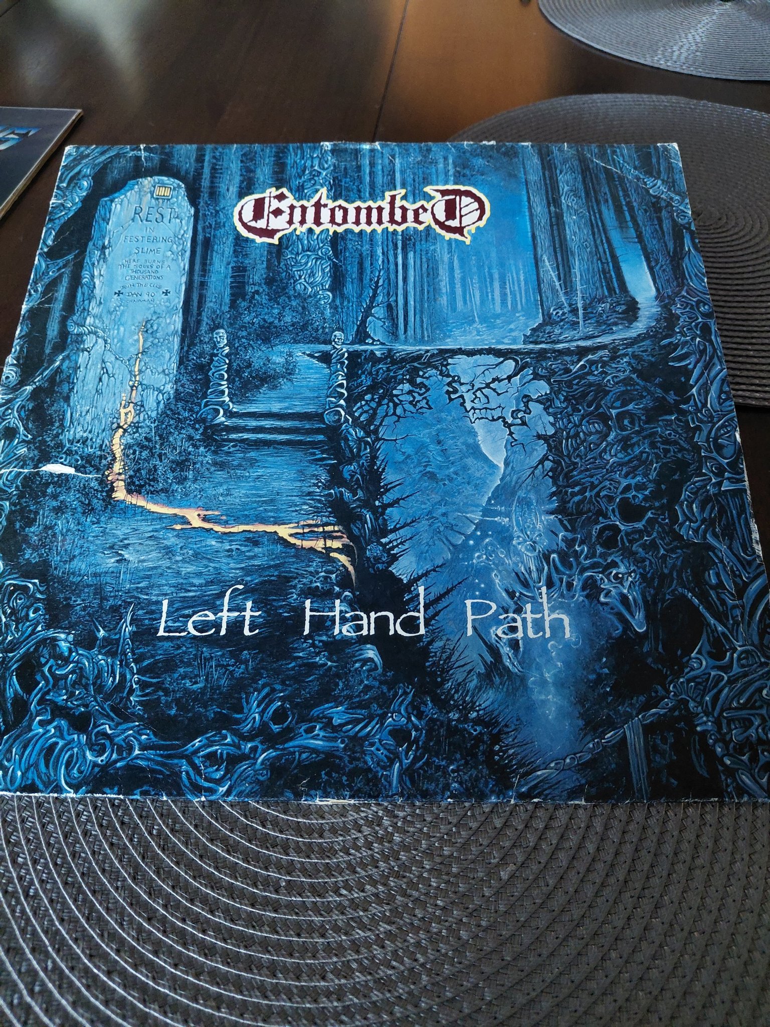 Se produkter som liknar Entombed - Left Hand Path - LP på Tradera (693535642)