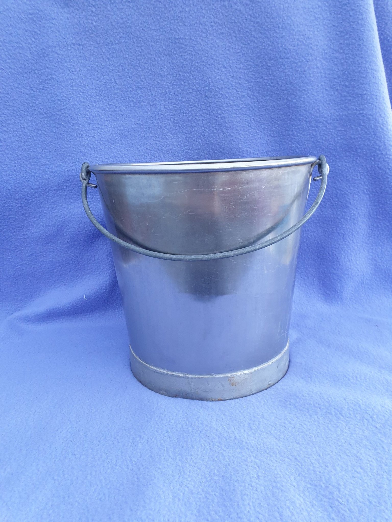 Se produkter som liknar Rostfri hink spann 6 liter på Tradera (559262596)