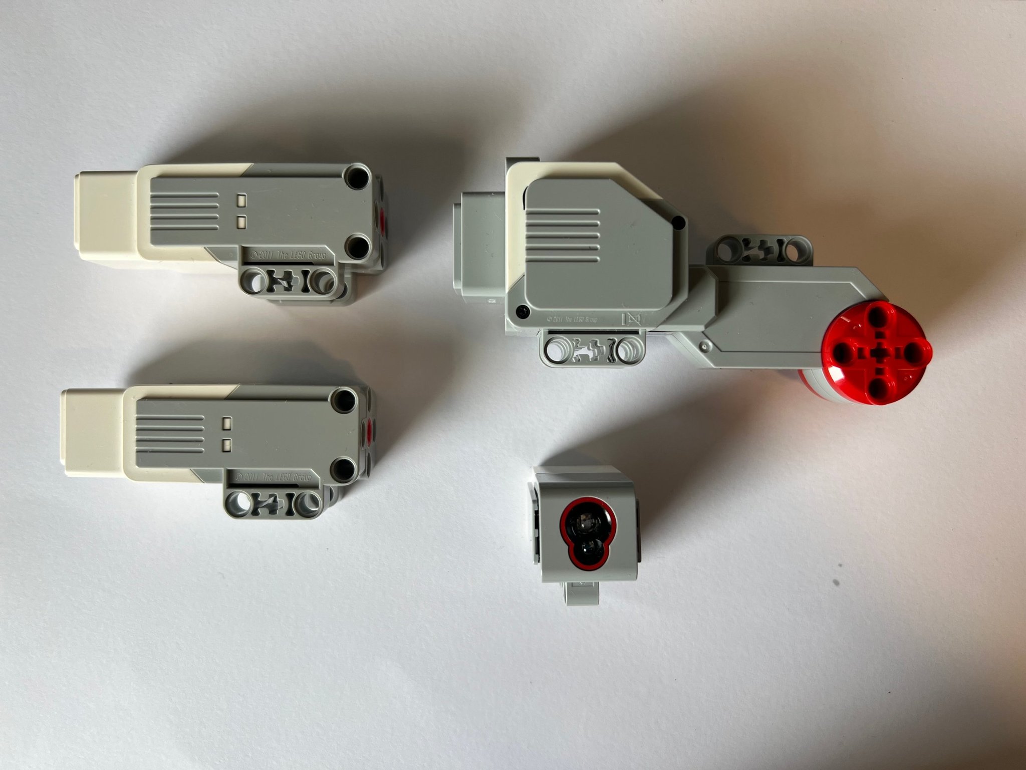 Lego Mindstorms EV3 servo motorer och color sen.. | Köp på Tradera ...