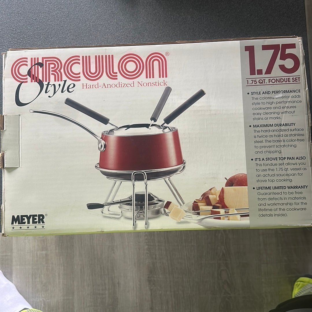 CIRCULON 1.75 Qt Fondue Set | Köp på Tradera (711377335)