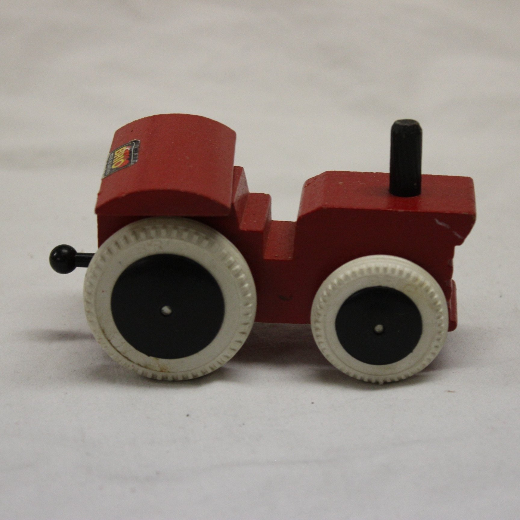 Vintage Röd Traktor Brio i Trä Plast och Gummi | Köp på Tradera (695660233)