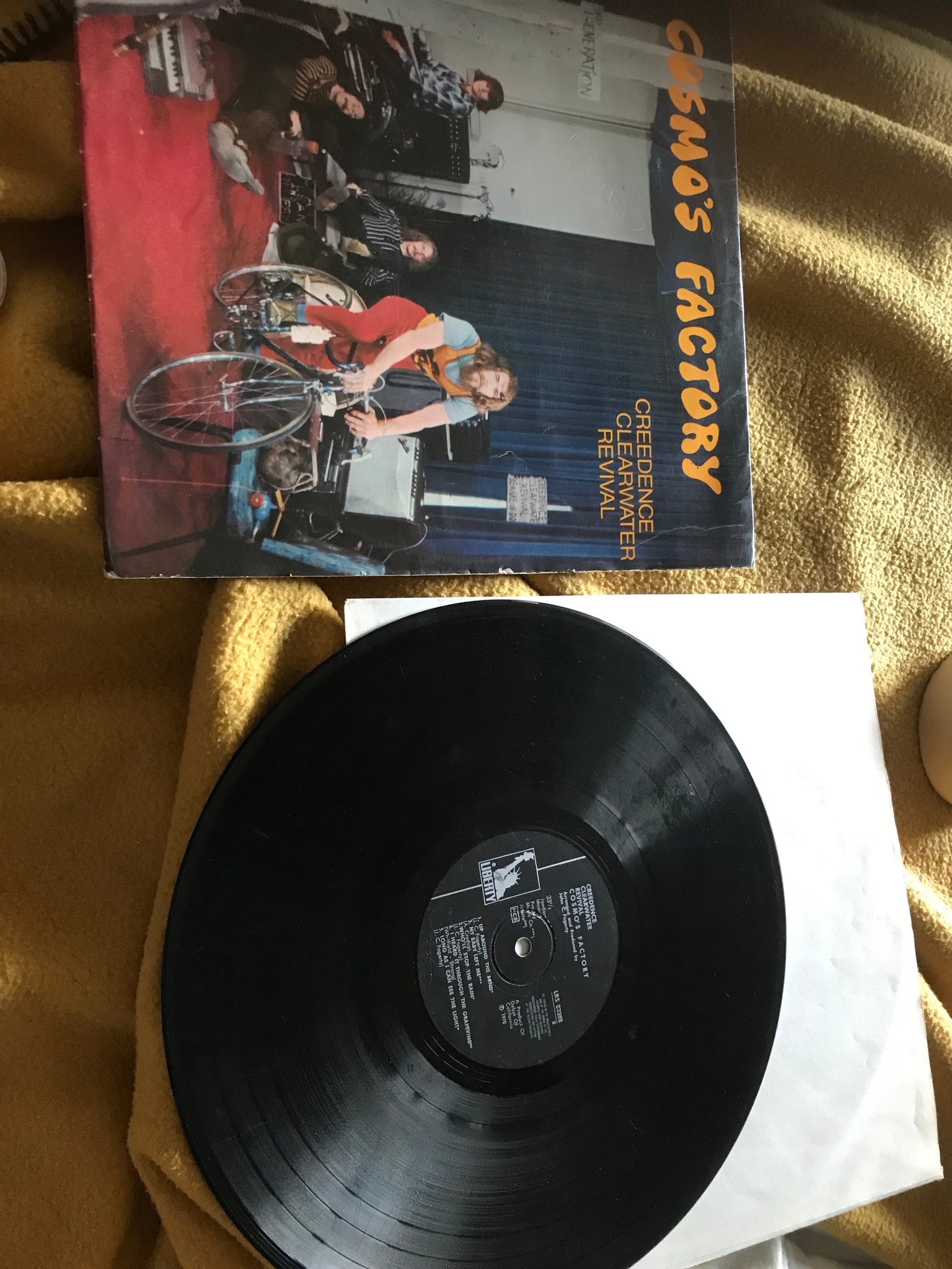 Se produkter som liknar Cosmo's Factory - Creedence C.. på Tradera ...