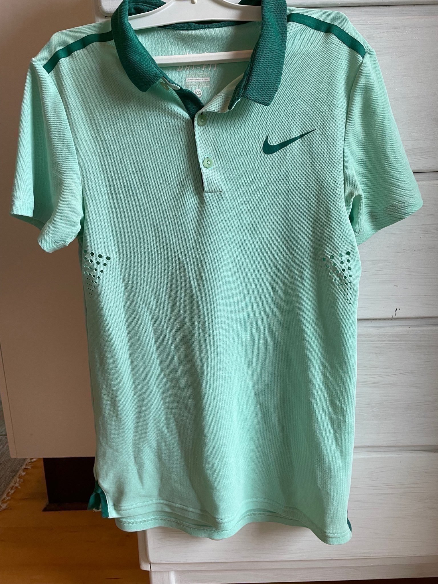 Nike Roger Federer tenniströja storlek XS | Köp på Tradera (708805752)