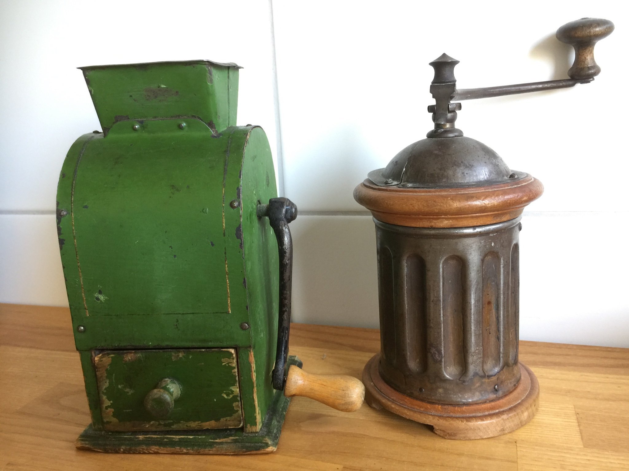 Kaffekvarnar äldre modell retro (398536107) ᐈ Köp på Tradera Kaffekvarnar äldre modell retro (398536107) ᐈ Köp på Tradera