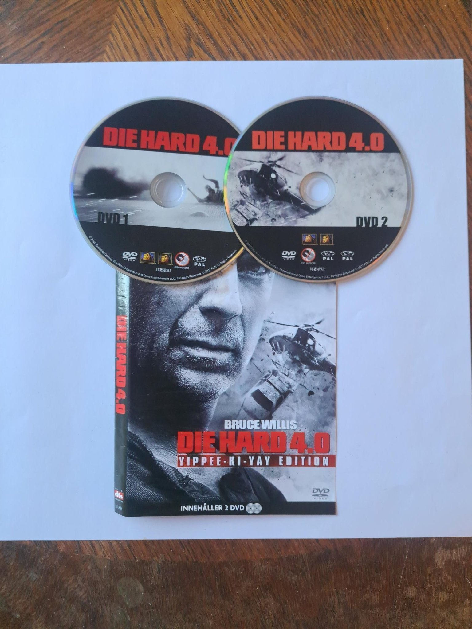 Die Hard 4.0 - Yippee-Ki-Yay Edition - 2 DVD | Köp på Tradera (700968398)