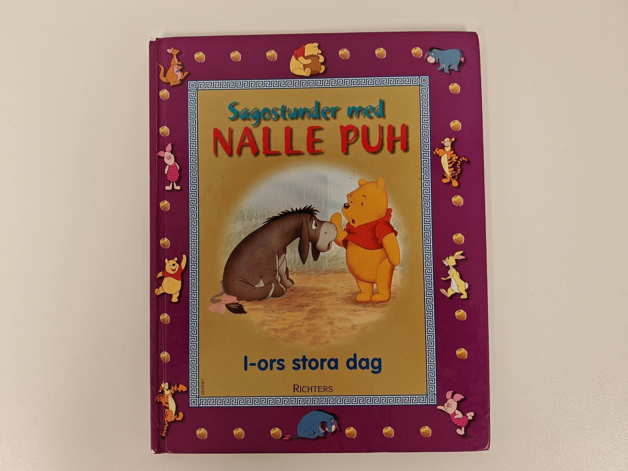 Bok Sagostunder med Nalle Puh: I-ors stora dag | Köp på Tradera (711302390)