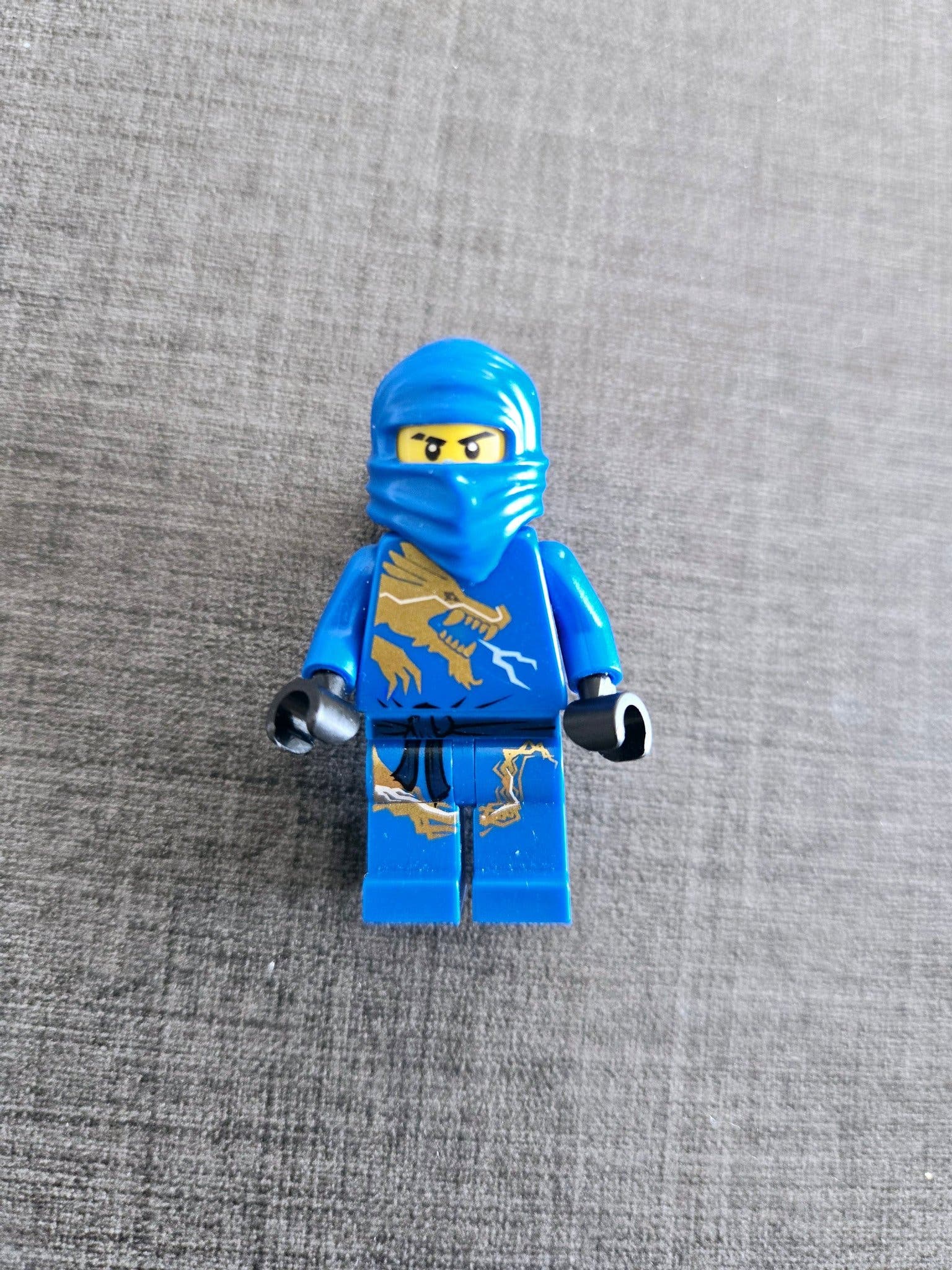 Se produkter som liknar LEGO Ninjago Jay DX minifigur på Tradera ...