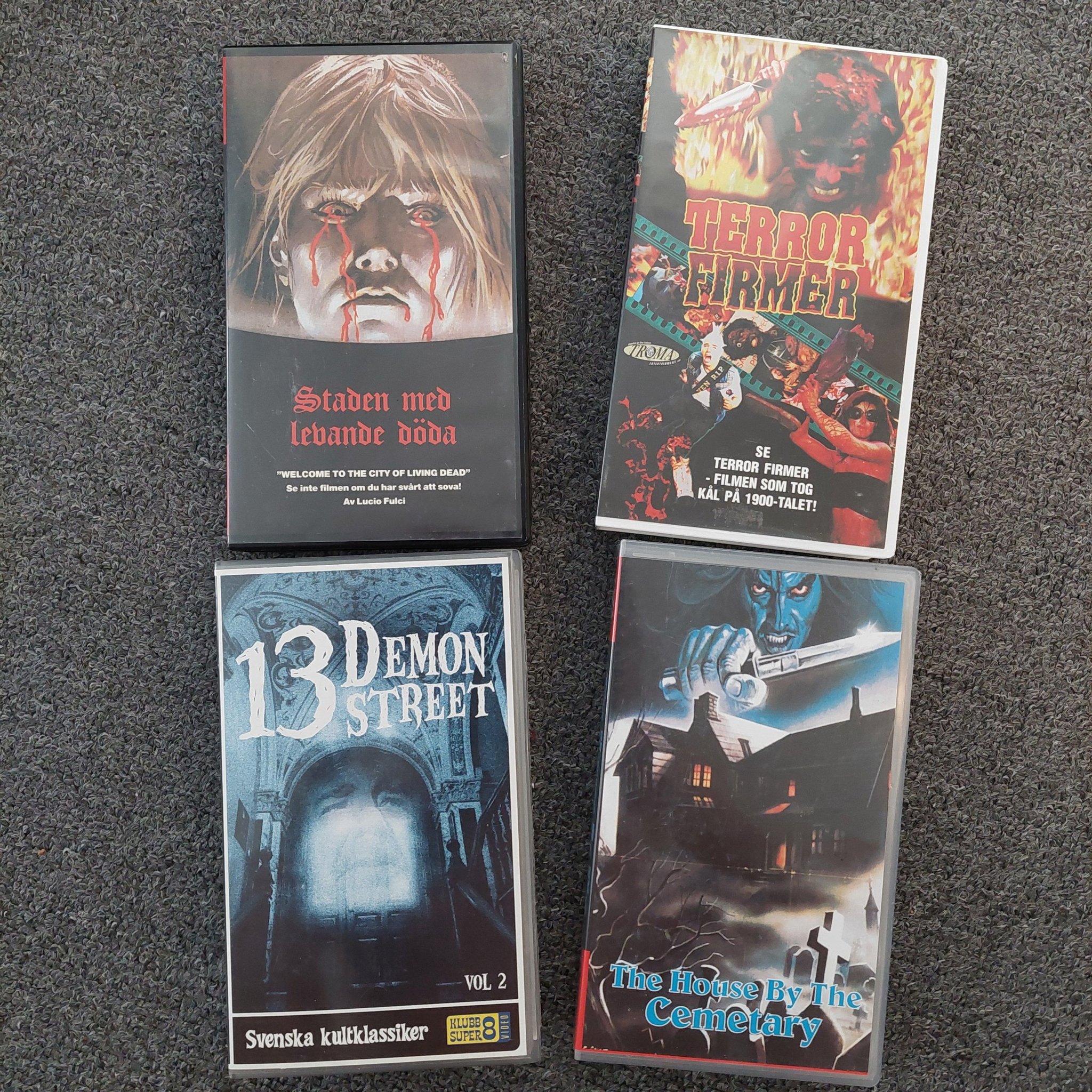 Se produkter som liknar Vhs Filmpaket Skräck på Tradera (682360262)