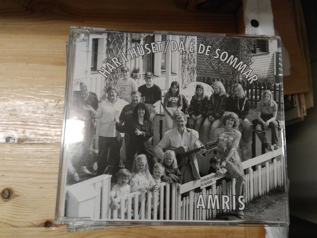 Amris - Här i huset / Då e de sommar, CD | Köp på Tradera (309485144)