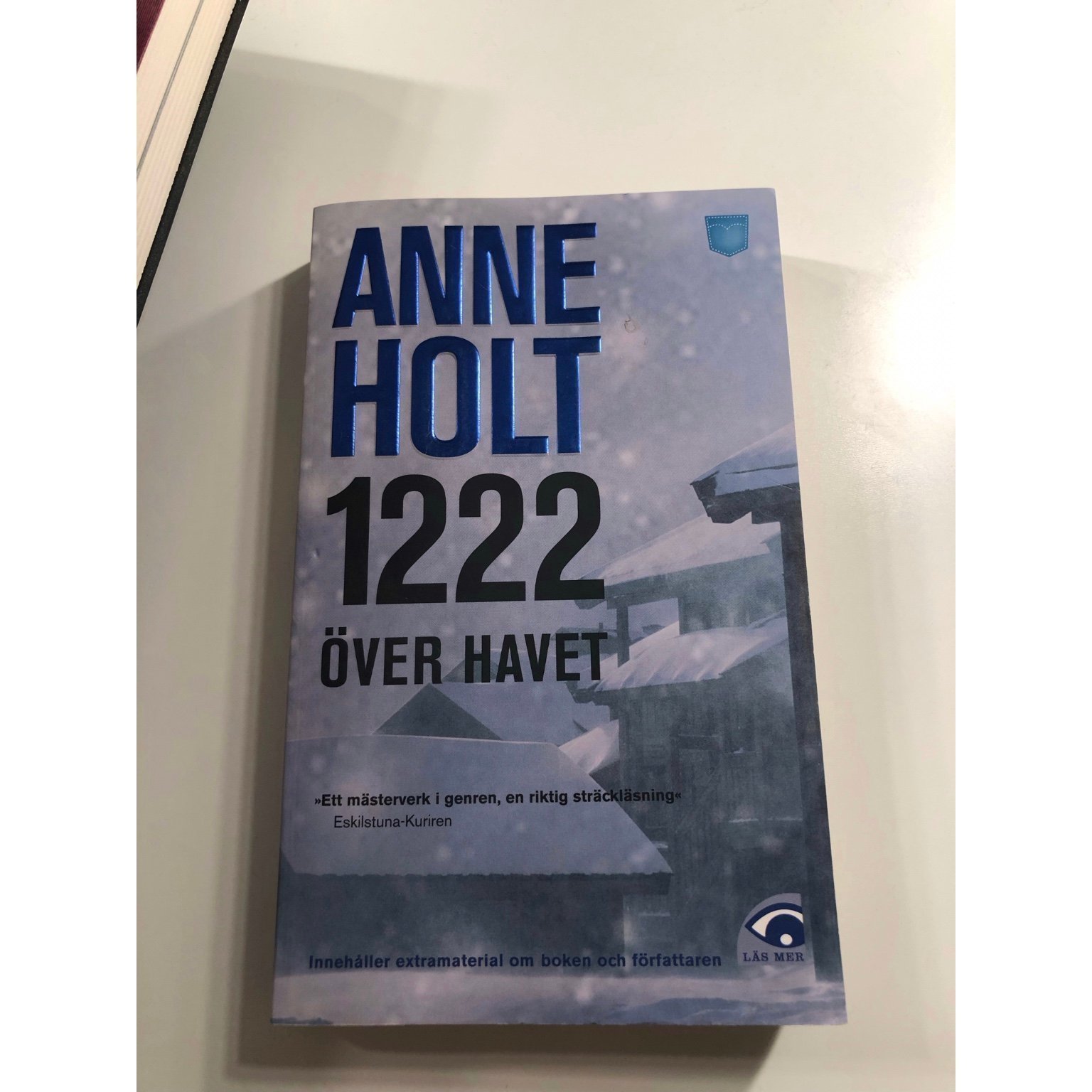 Se produkter som liknar Anne Holt 1222 över havet - D.. på Tradera ...