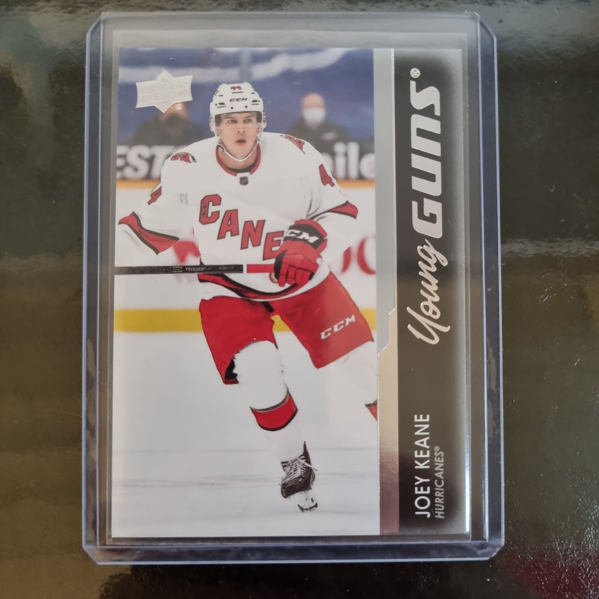 Se produkter som liknar Joey Keane Young Guns Rookie .. på Tradera ...