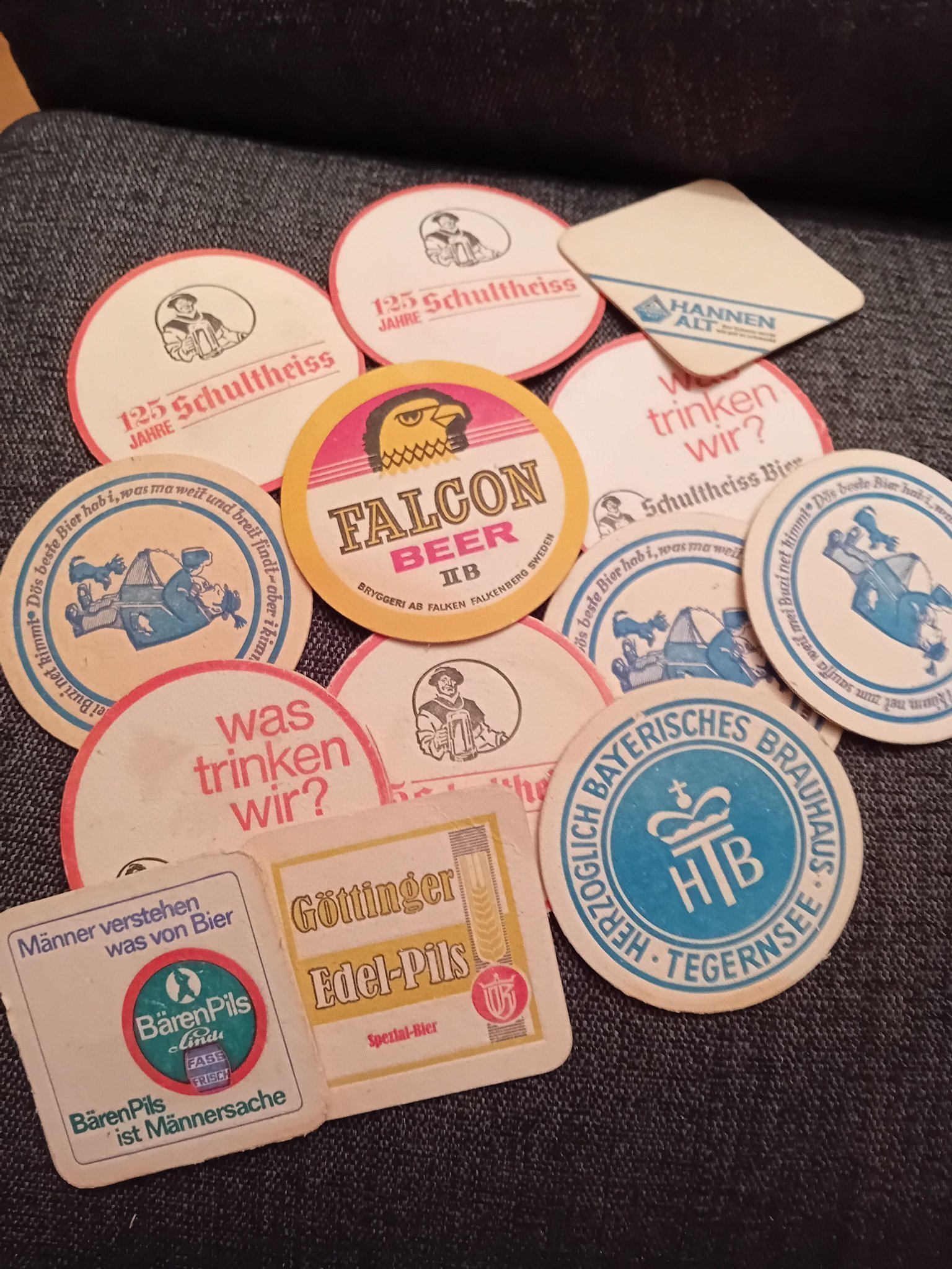 23 x Ölunderlägg öl Falcon,Hansa Alt m.fl flask.. | Köp på Tradera ...