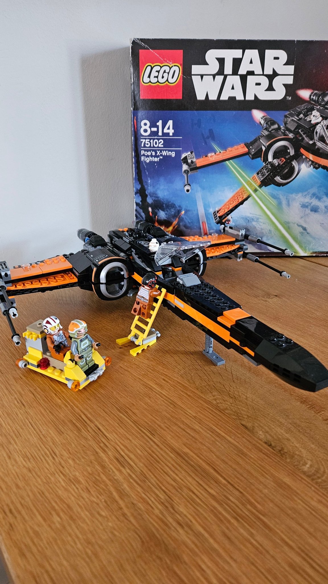 Se produkter som liknar LEGO Star Wars 75102 Poe's X-.. på Tradera ...