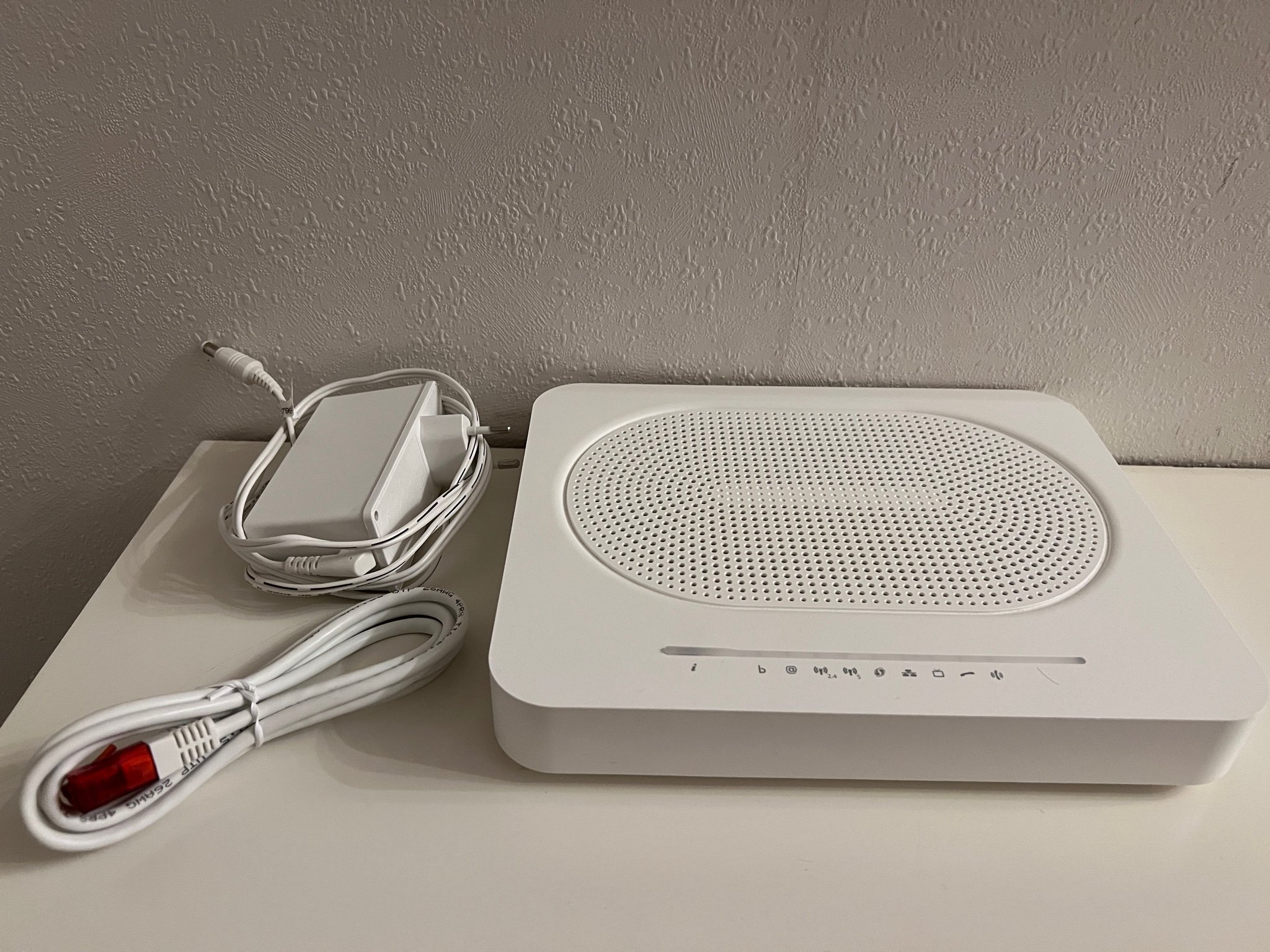 Technicolor/Telias trådlösa WiFi router Plus v3.. | Köp på Tradera ...