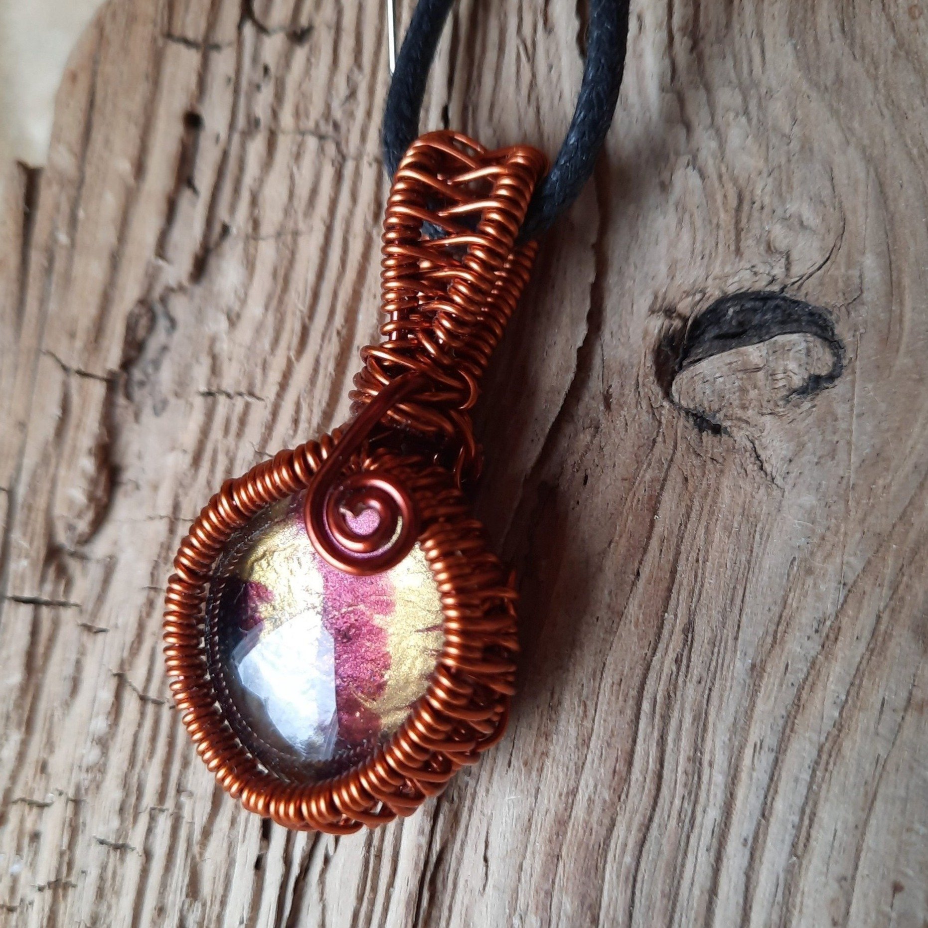 Se produkter som liknar wire wrapped/ wire weaved hal.. på Tradera ...