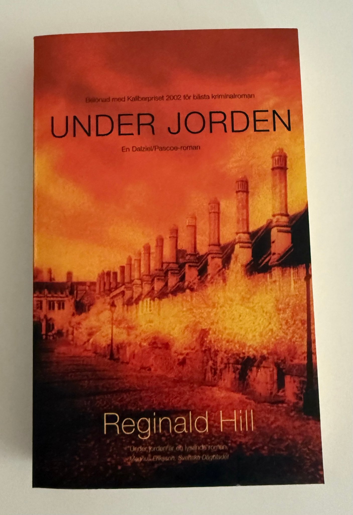 Reginald Hill - Under jorden pocket deckare kri.. | Köp på Tradera ...