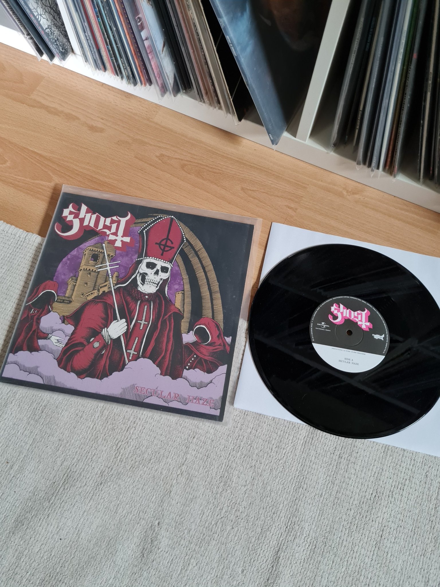 Se produkter som liknar Ghost - Secular Haze 10" Viny.. på Tradera (692409953)