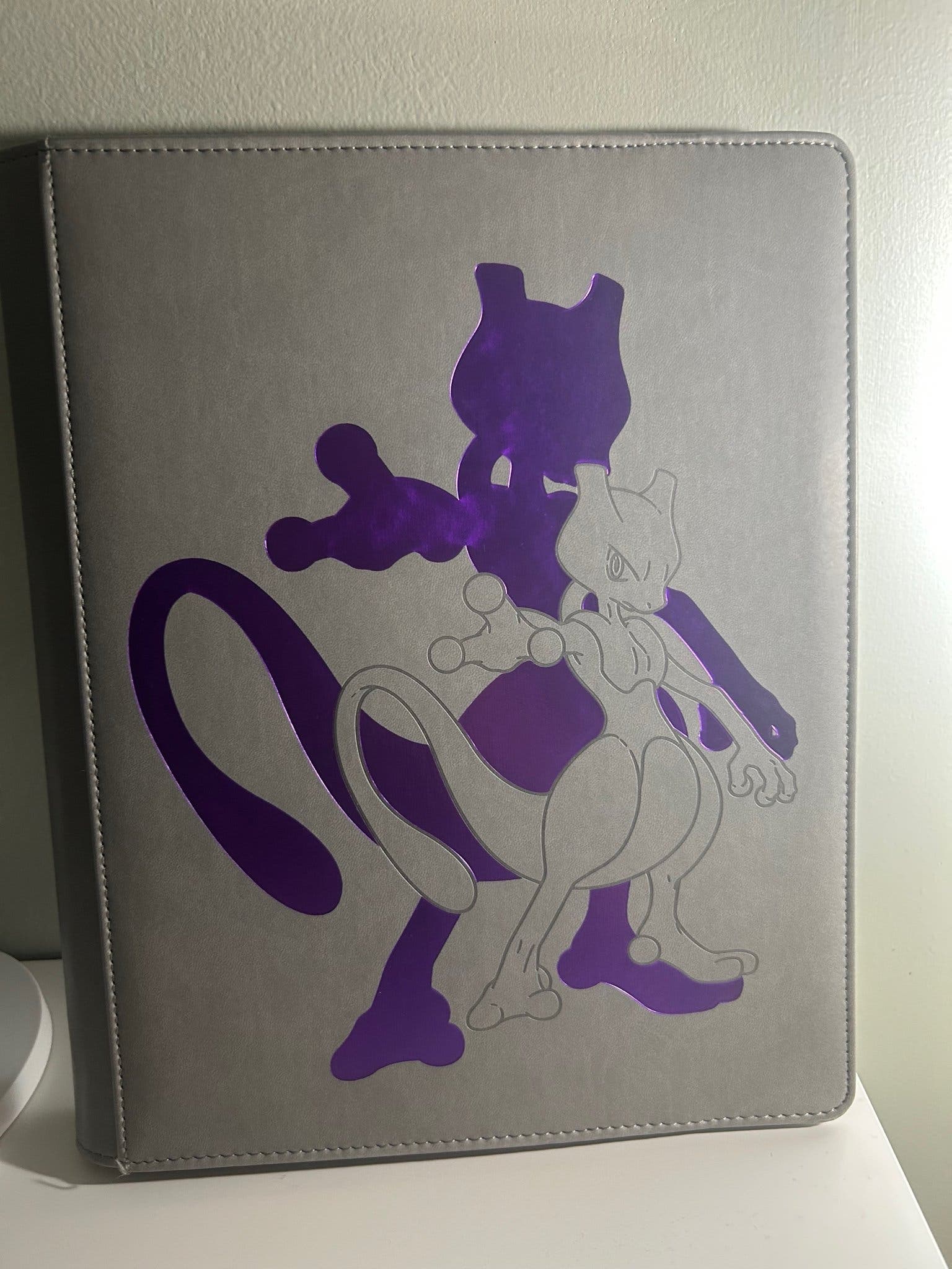 Se produkter som liknar Mewtwo Binder från Ultra Pro på Tradera (699479521)