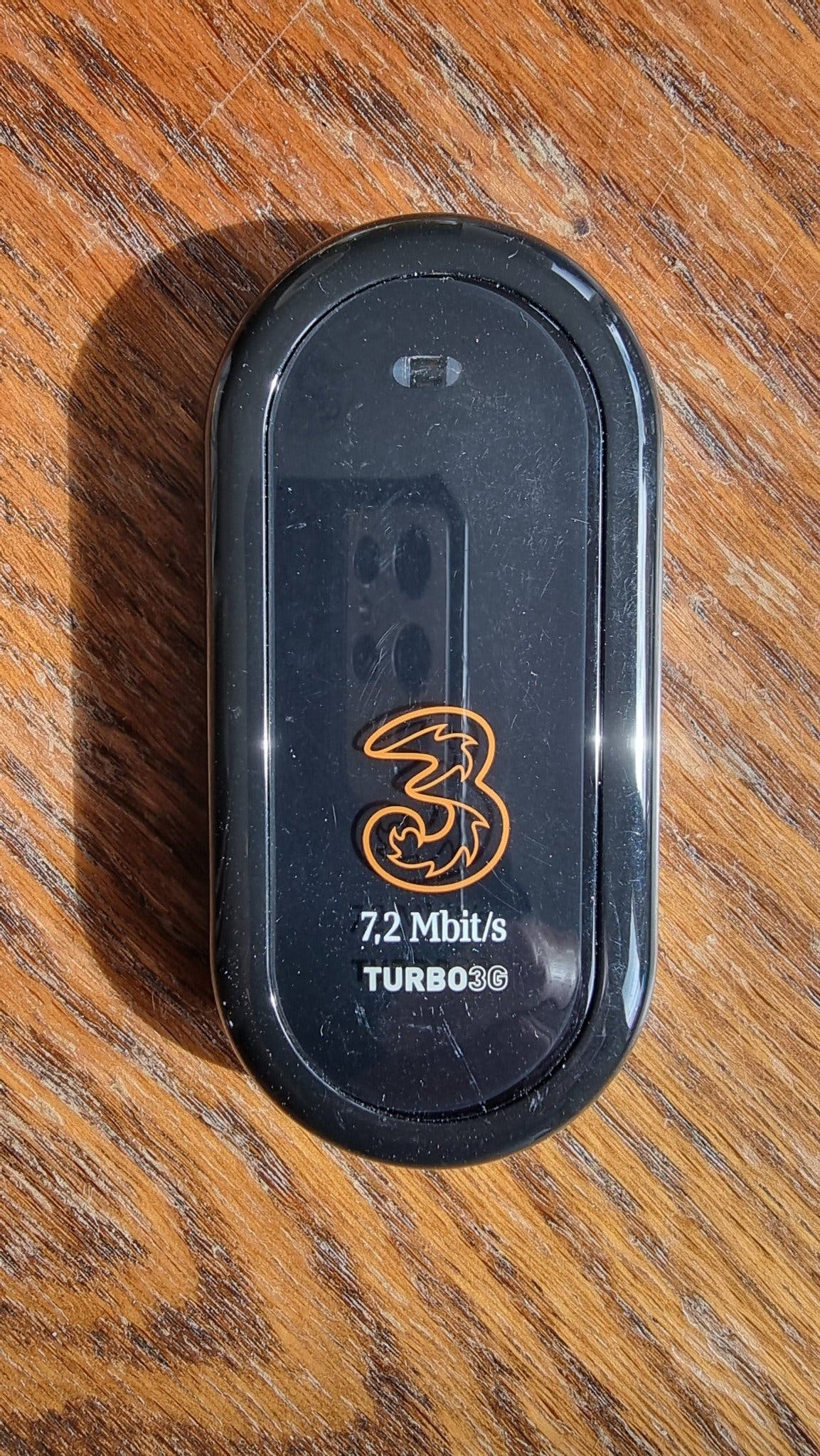 Se produkter som liknar Huawei E220 3G USB Modem mobi.. på Tradera ...