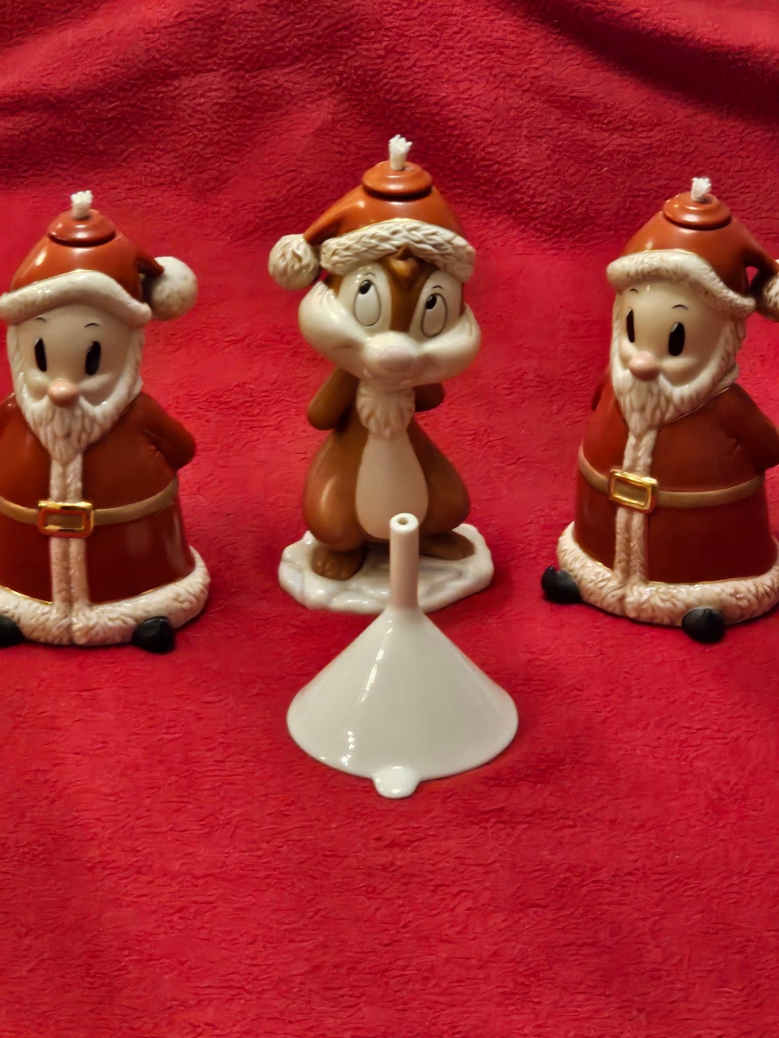 Fyrklövern Disney Jul oljelampor, Puff och tomt.. | Köp på Tradera ...