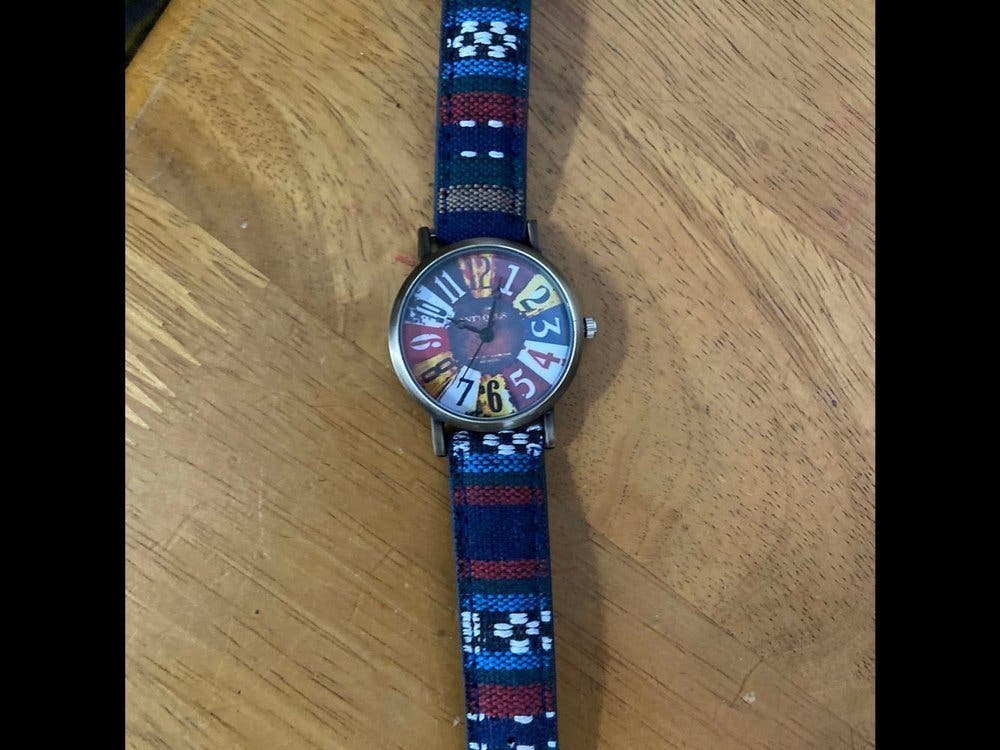 Se produkter som liknar COLOUR CANWAS Mode watch på Tradera (692040264)