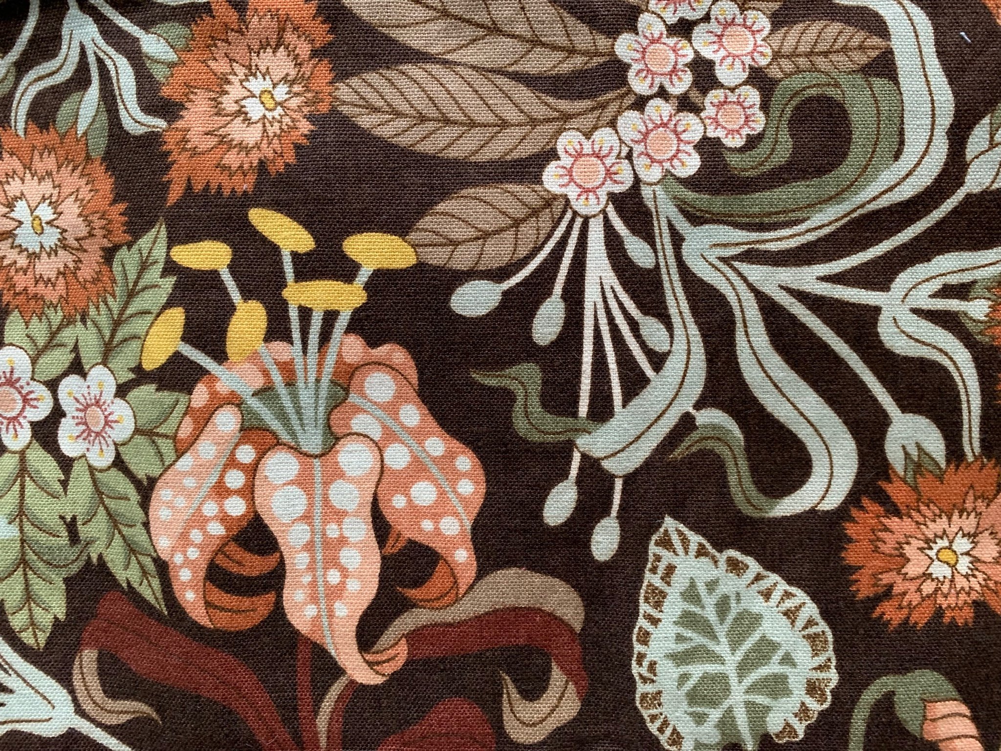 Se produkter som liknar Blommigt retro tyg från Sande.. på Tradera ...