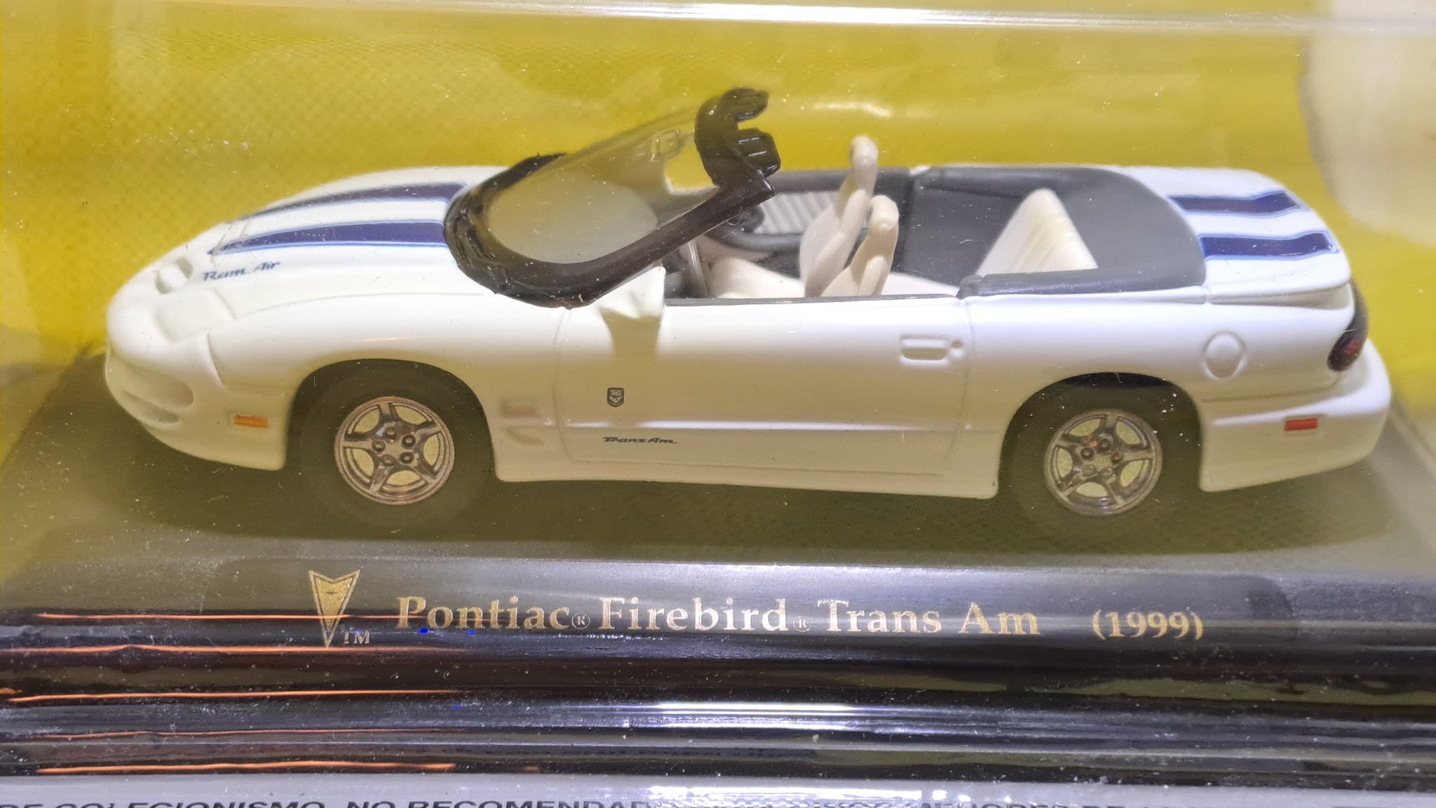 Pontiac Firebird Trans Am (1999) Modellbil | Köp på Tradera (712024457)