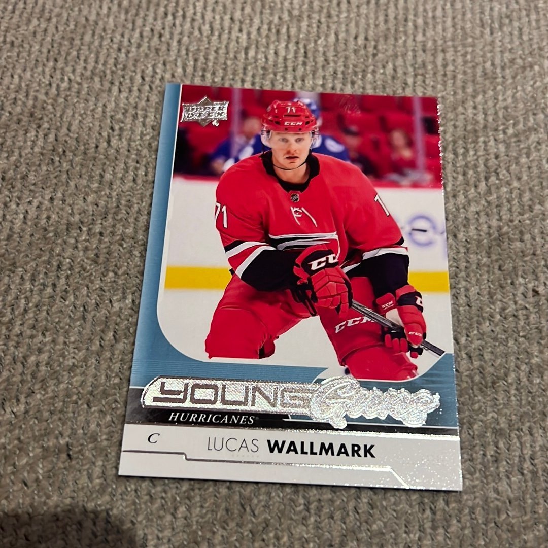 2017-18 Upper Deck Young Guns Rookie LUCAS WALL.. | Köp på Tradera ...
