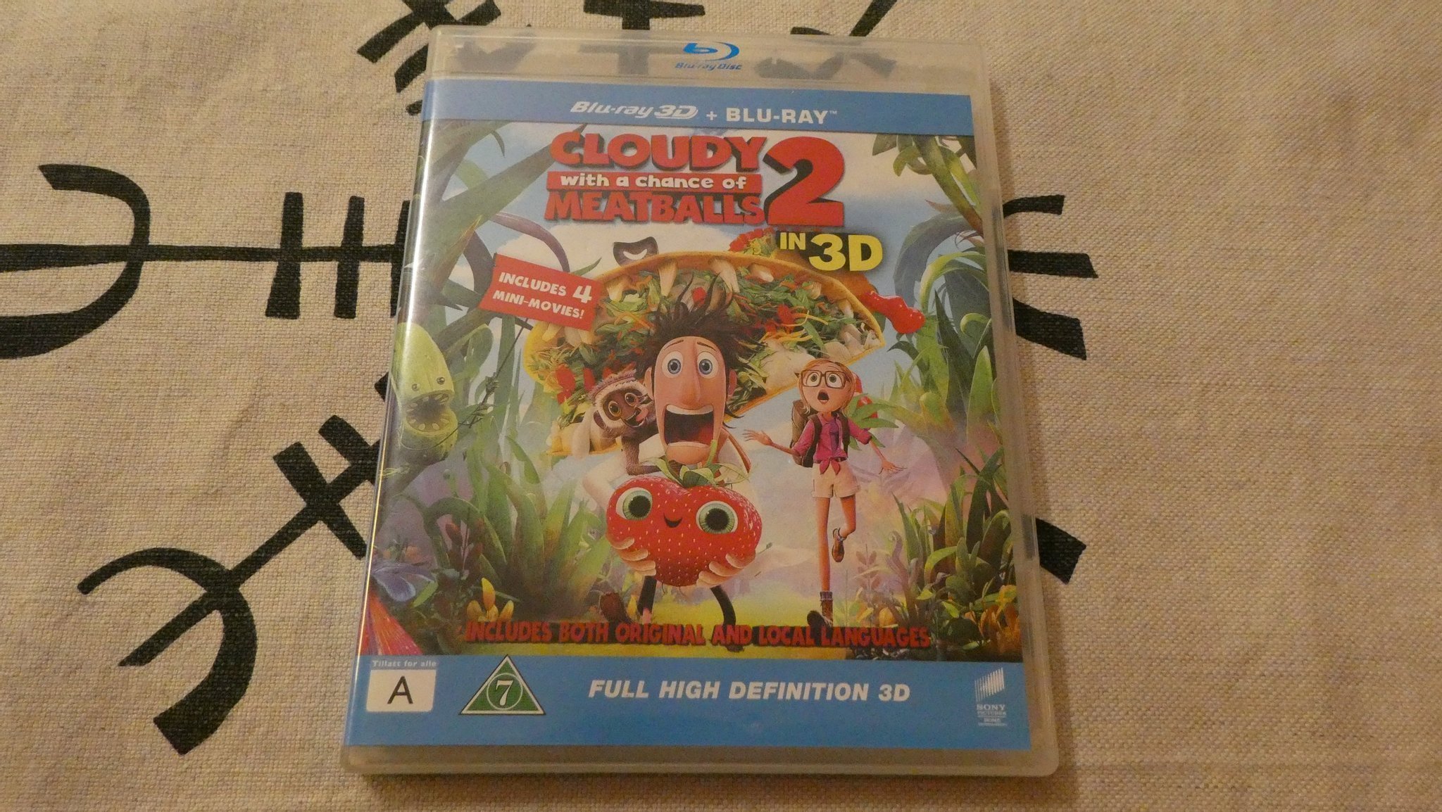 Cloudy with a Chance of Meatballs 2 / Det regna.. | Köp på Tradera ...
