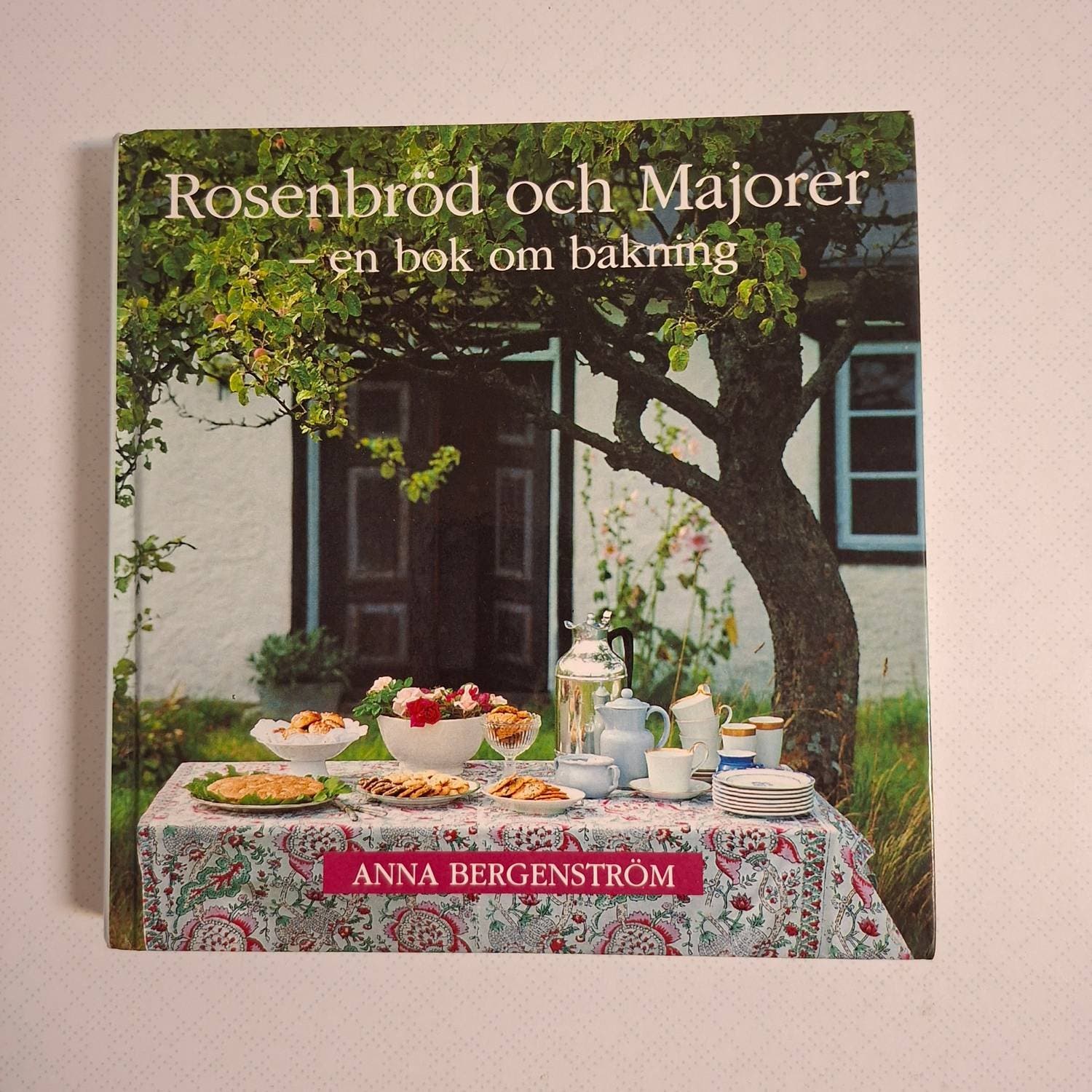 Rosenbröd o Majorer - en bok om bakning av Berg.. | Köp på Tradera ...
