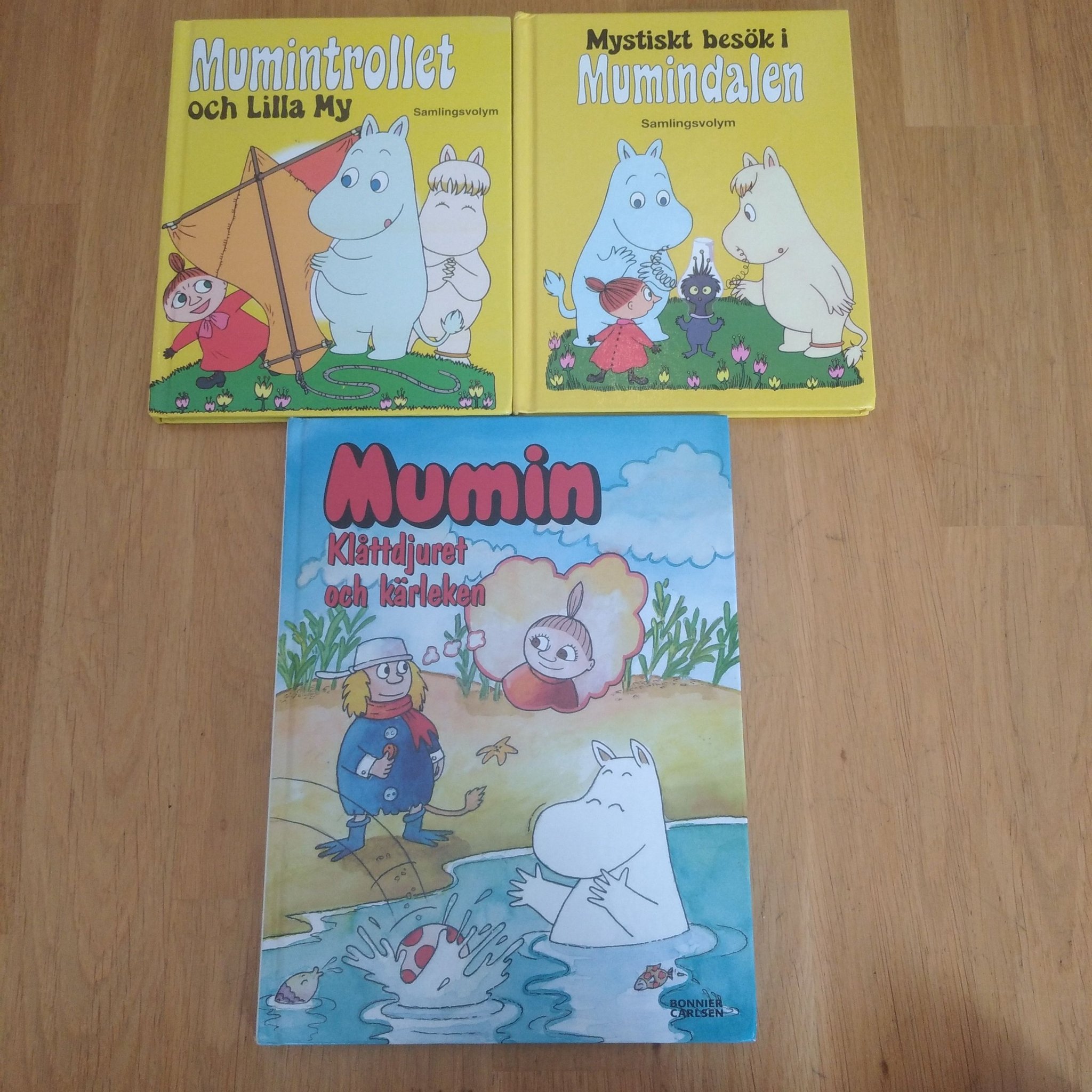 Se produkter som liknar Mumin tre böcker - Tove Jansson på Tradera ...