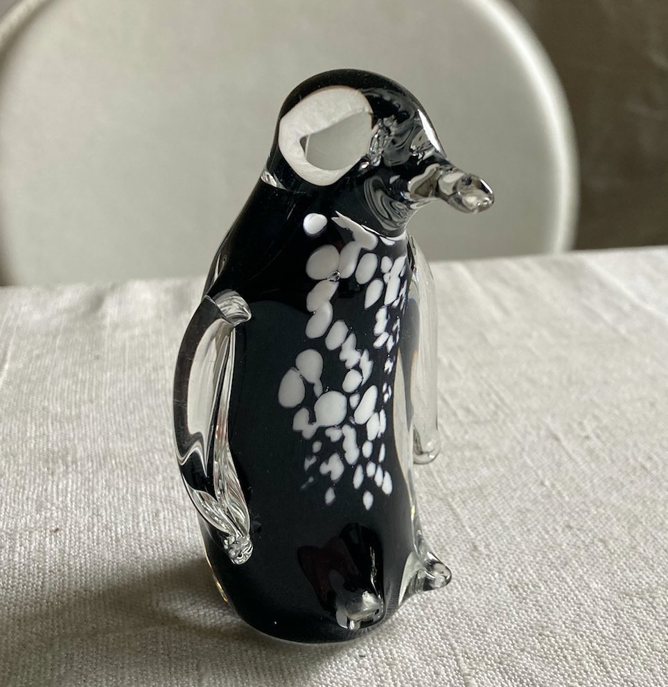 Se produkter som liknar Pingvin / Studiolasi 1977 Fin.. på Tradera ...