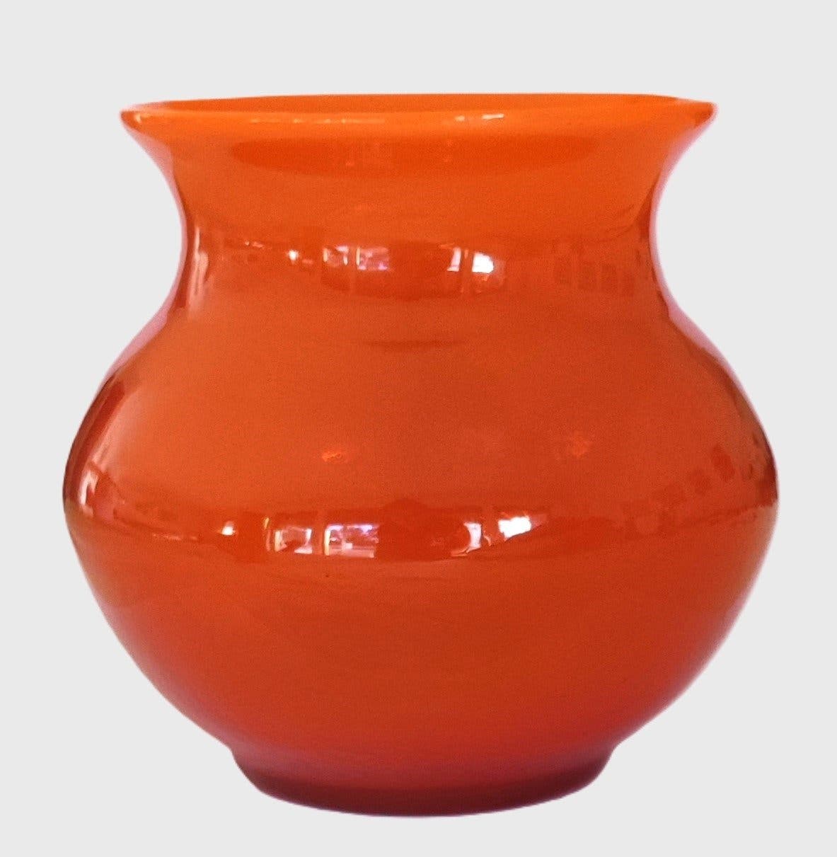 Se produkter som liknar Orange vas Erik Höglund Boda .. på Tradera ...